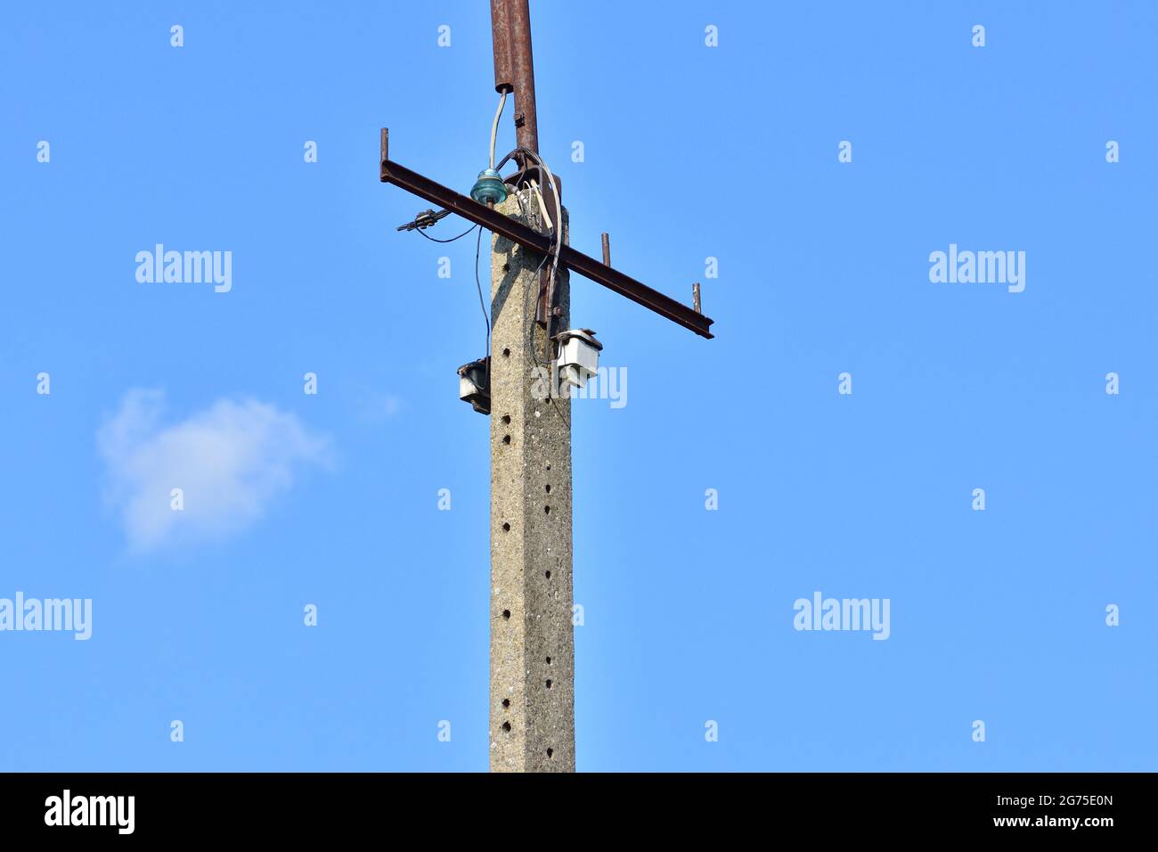Broken power line pole hi-res stock photography and images - Alamy