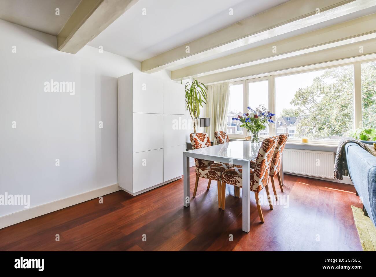 Luxury and beautiful dining room interior design Stock Photo - Alamy