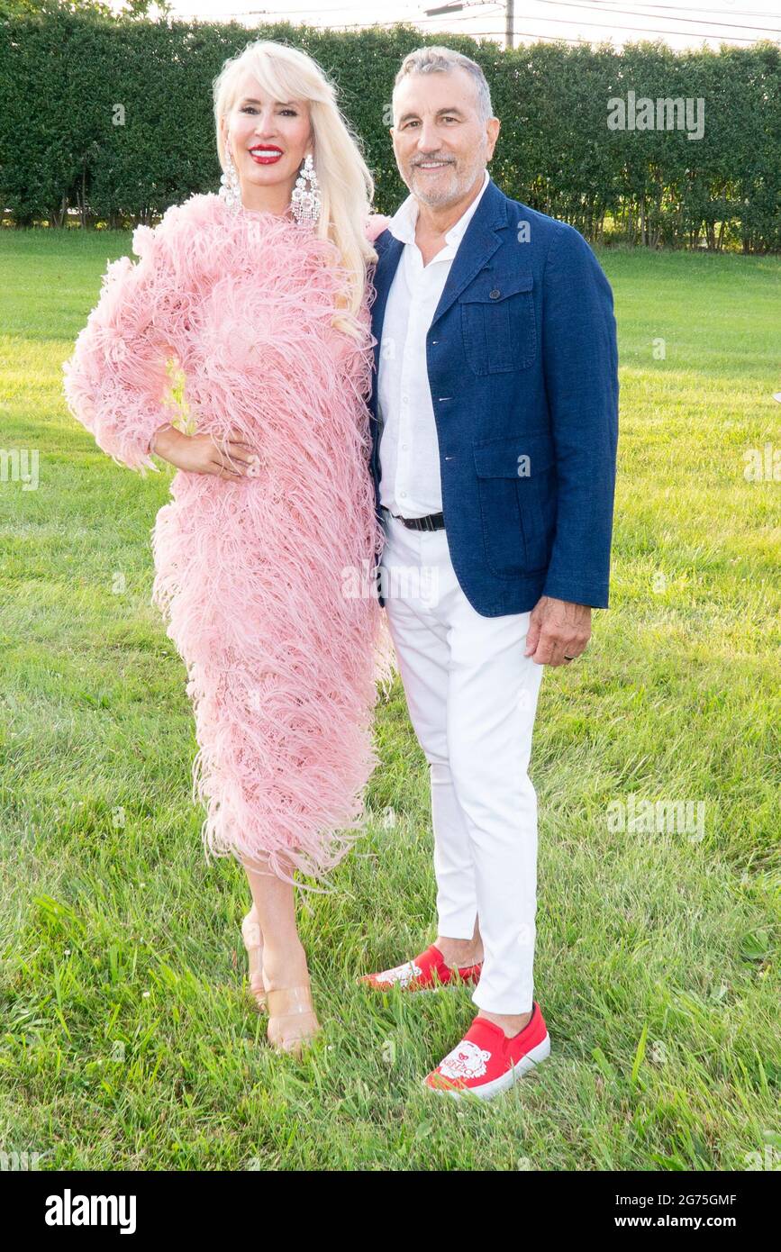 Tracy Turco and Jerry Turco attend the Samuel Waxman Cancer Research ...