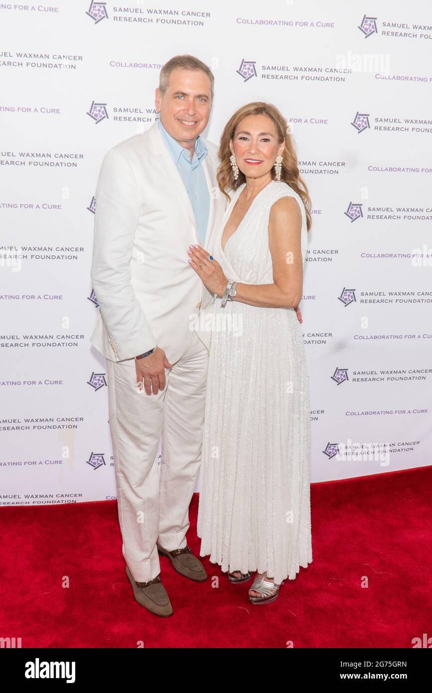 Ken Fishel and Maria Fishel attend the Samuel Waxman Cancer Research ...