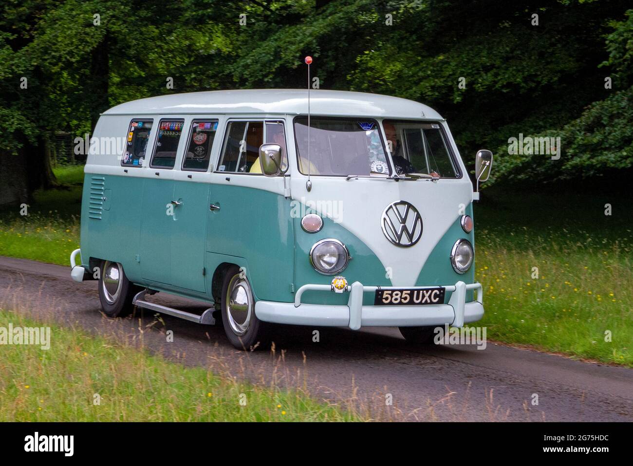 Vw Transporter Kombi Vans High Resolution Stock Photography and Images ...