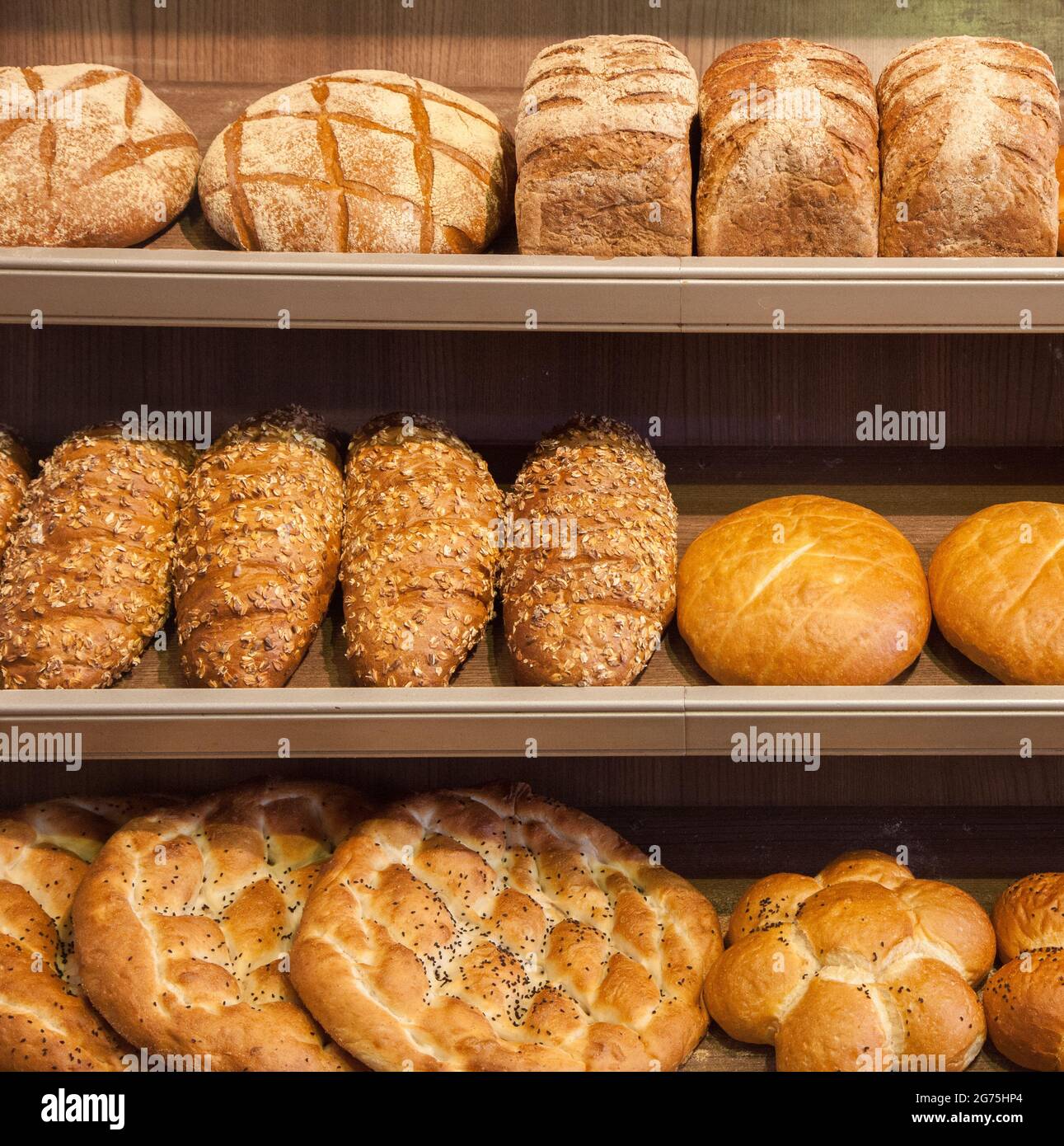 Whole grain breads hi-res stock photography and images - Alamy