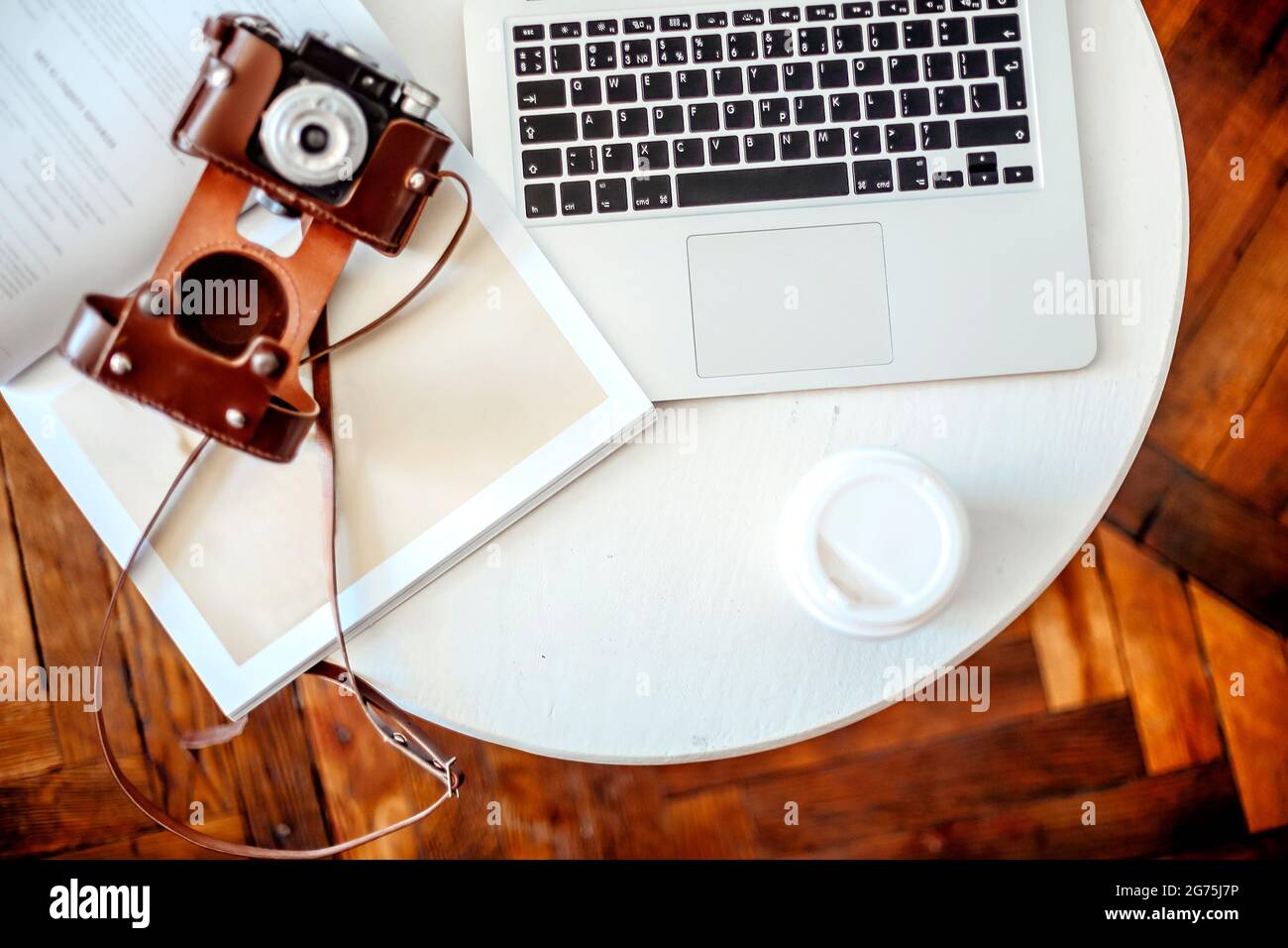 Creative camera magazine hi-res stock photography and images - Alamy