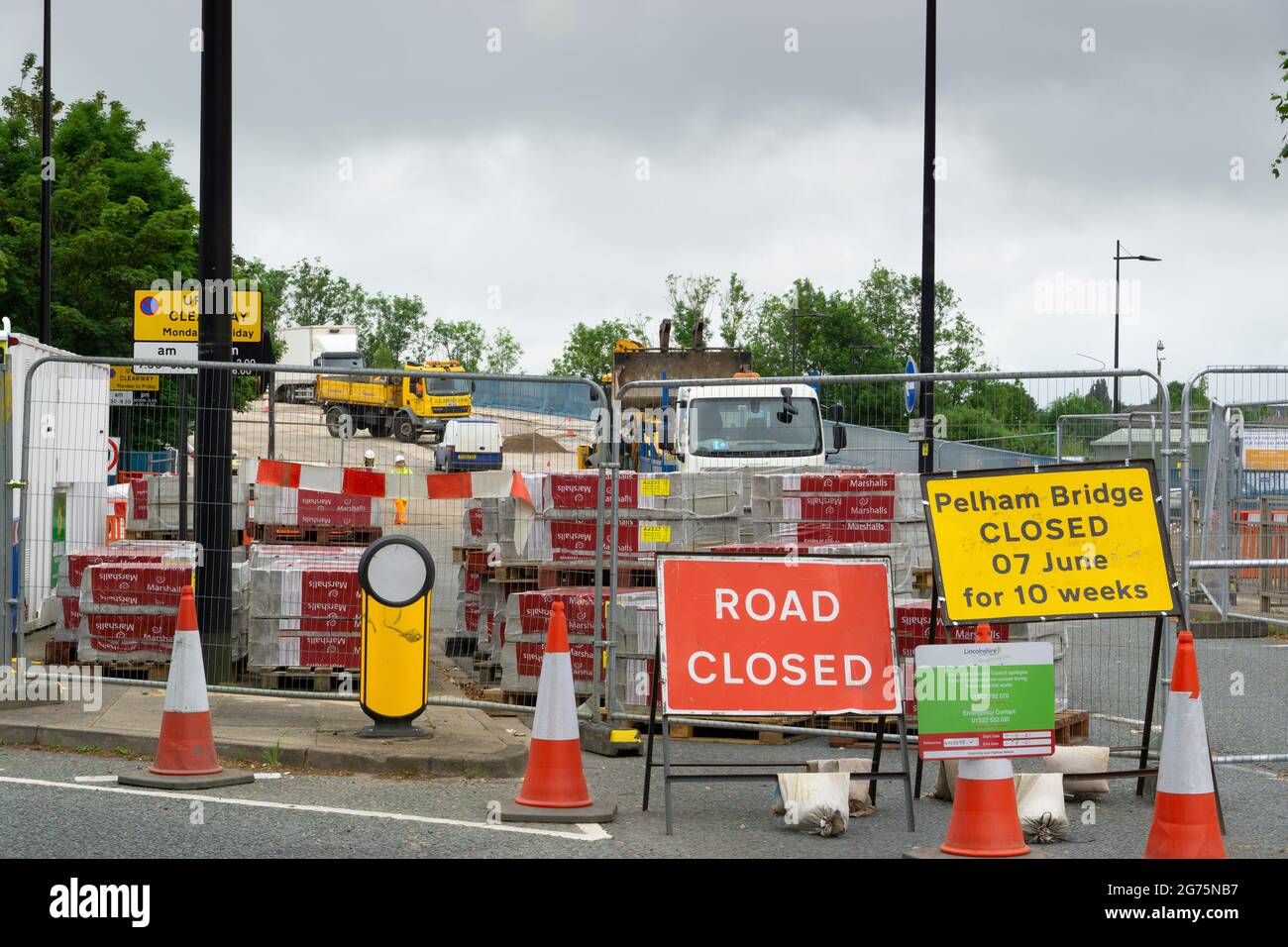 Pelham Bridge is CLOSED - Get It Stock Photo - Alamy