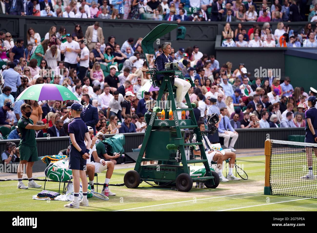 Umpire Marija Cicak in the chair during the Gentlemen's Singles final ...