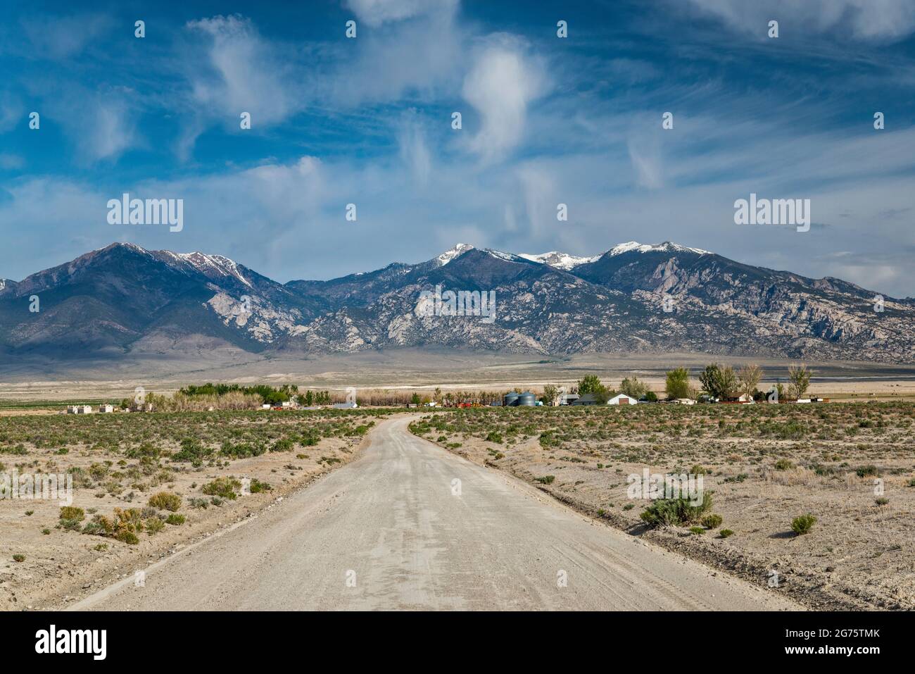 Deep lake basin hi-res stock photography and images - Alamy