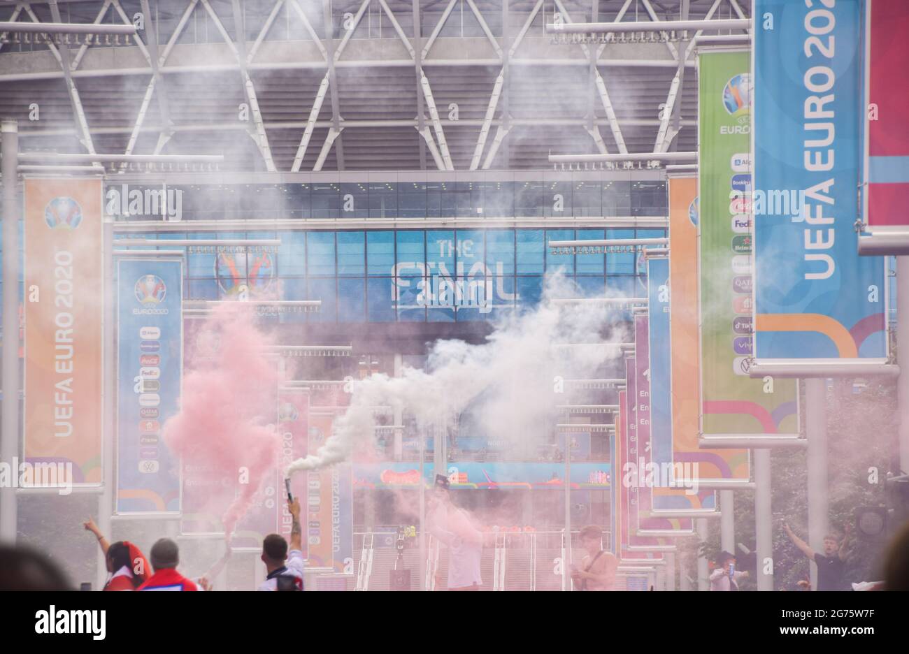 Uefa euro 2020 final england v italy hi-res stock photography and ...
