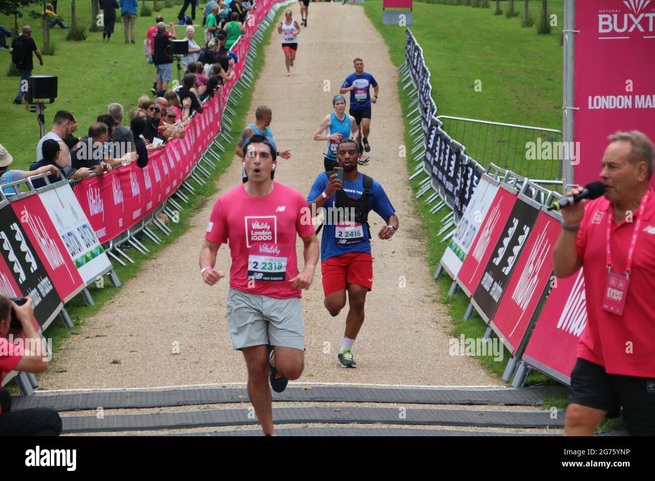 Runner taking a selfie hi-res stock photography and images - Alamy