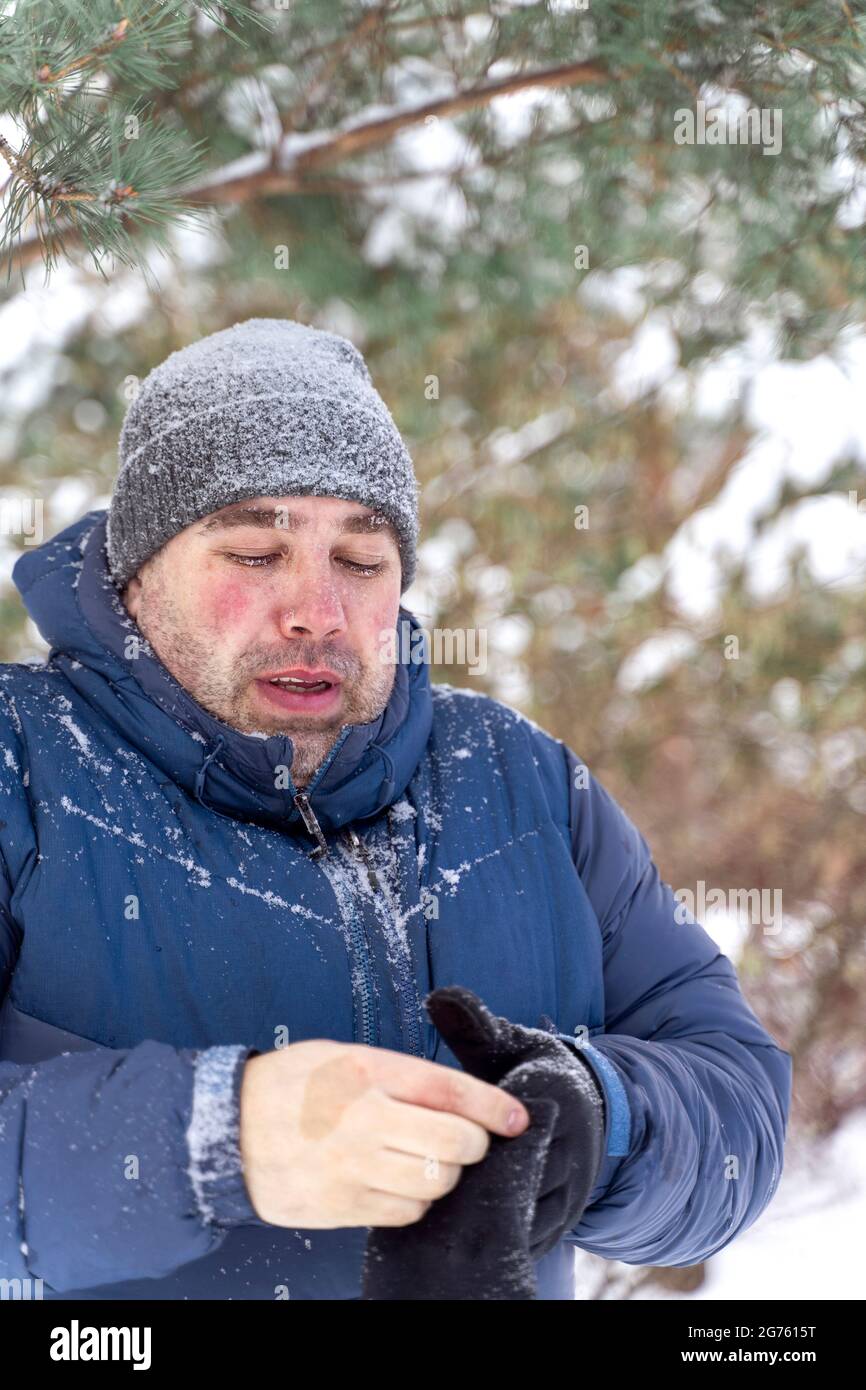 Frozen eyelashes hi-res stock photography and images - Alamy