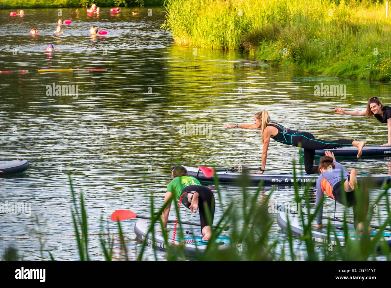 Yoga classes hi-res stock photography and images - Alamy