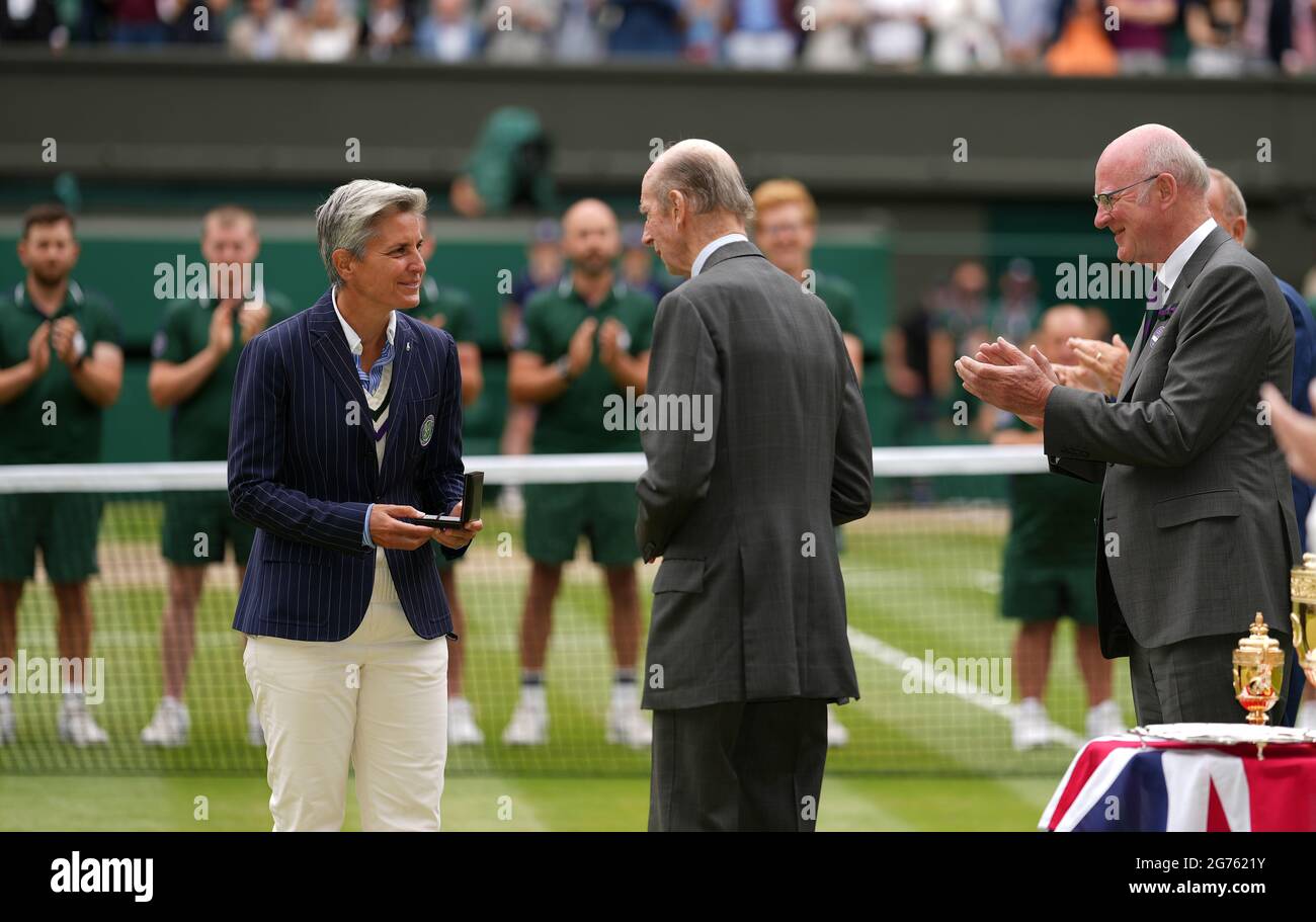 Marija cicak tennis umpire hi-res stock photography and images - Alamy