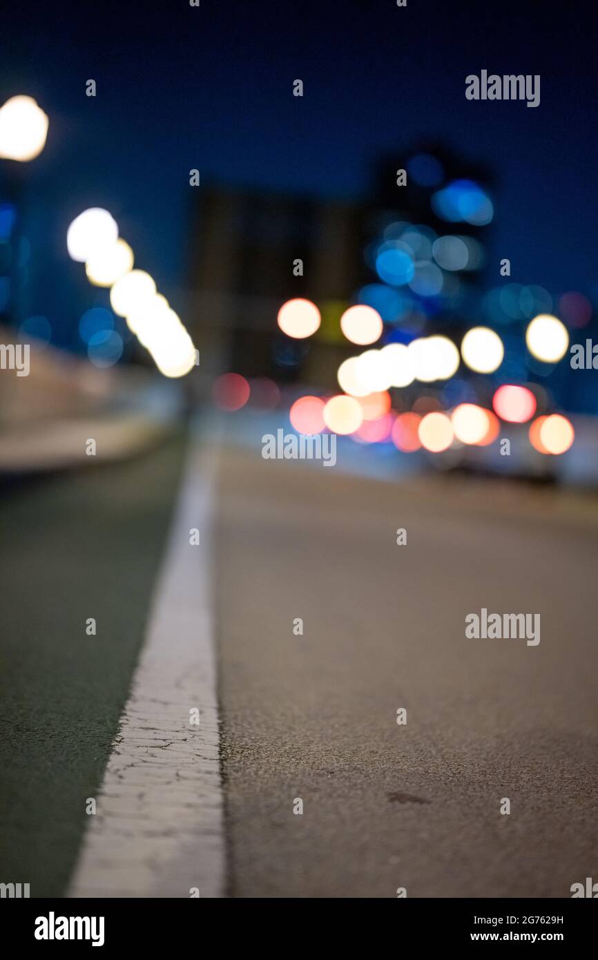 White road line hi-res stock photography and images - Alamy