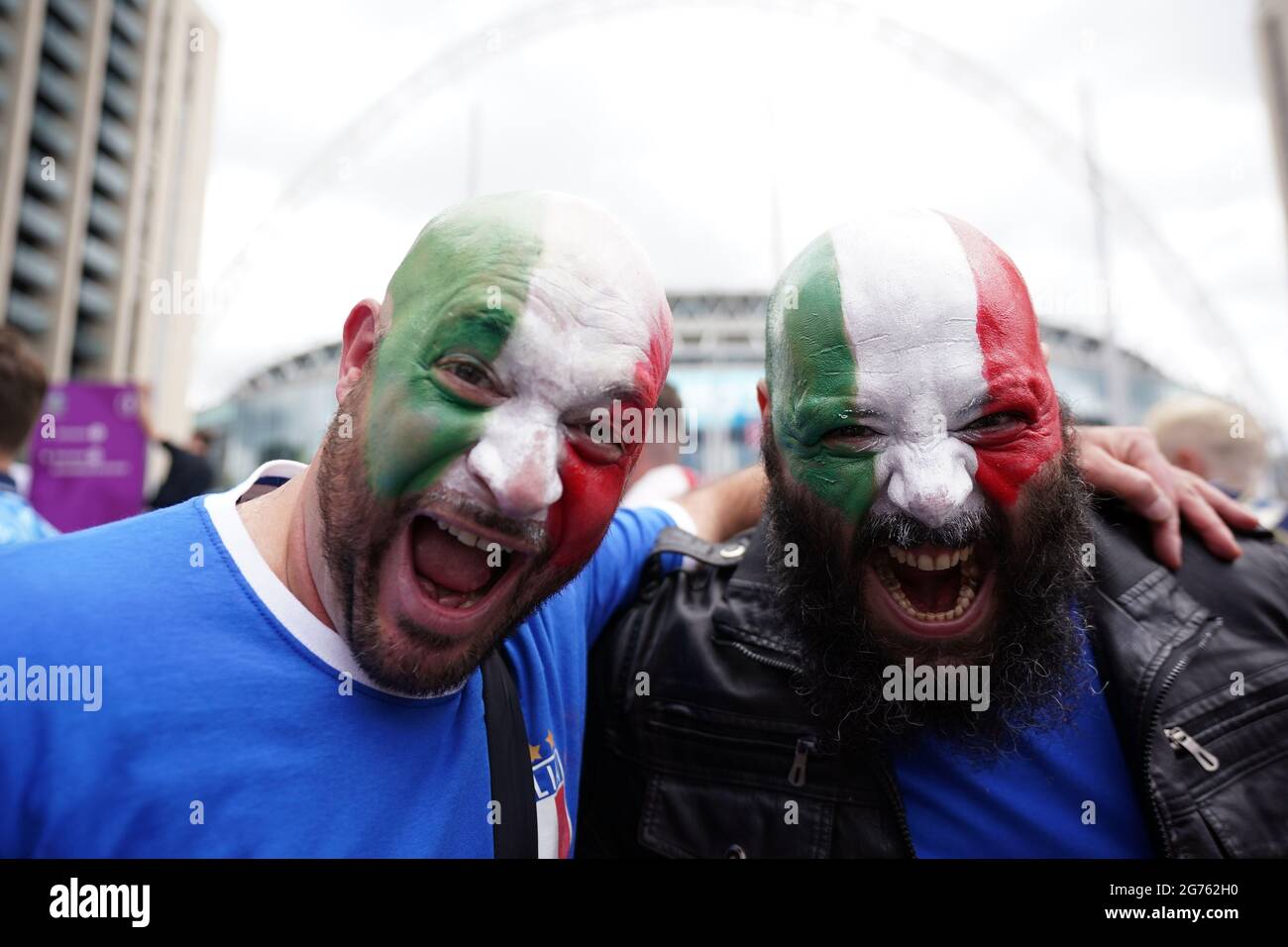 Italy fans outside the ground ahead of the UEFA Euro 2020 Final at ...