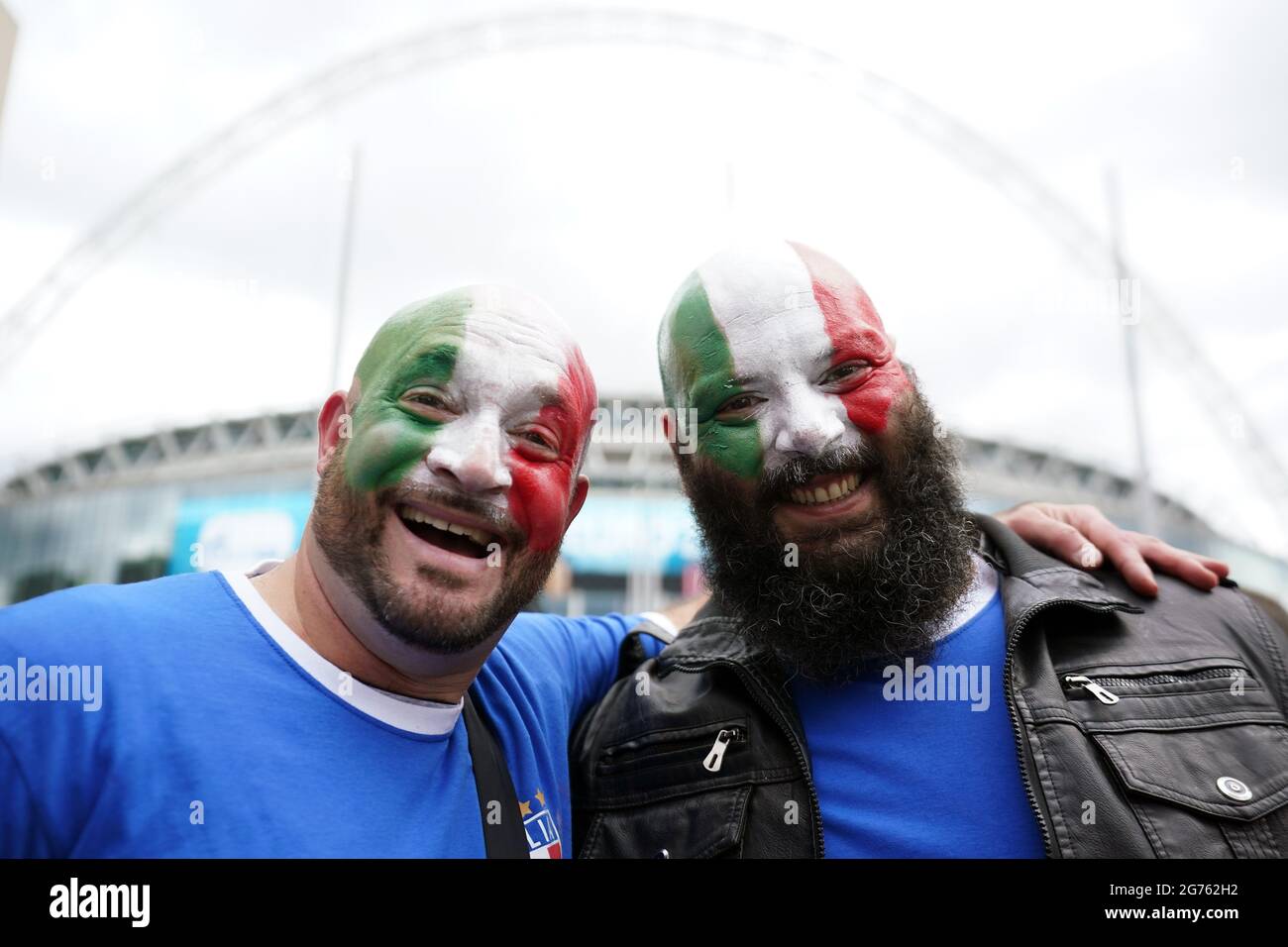Italy fans outside the ground ahead of the UEFA Euro 2020 Final at ...