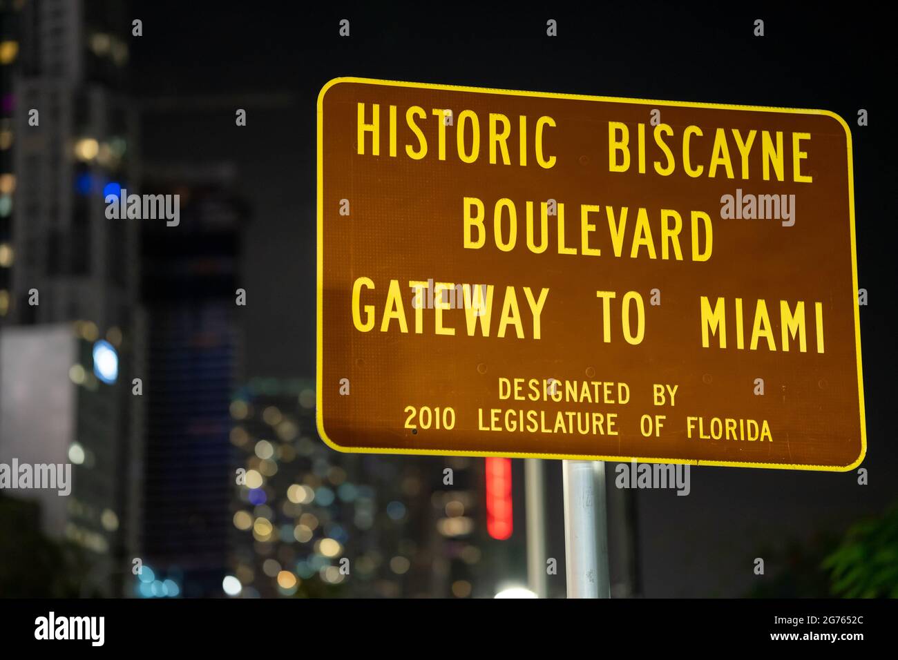Miami road sign hi-res stock photography and images - Alamy