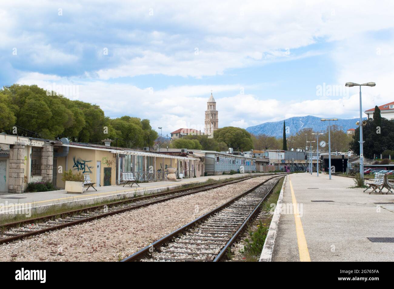 Train platform bell hi-res stock photography and images - Alamy