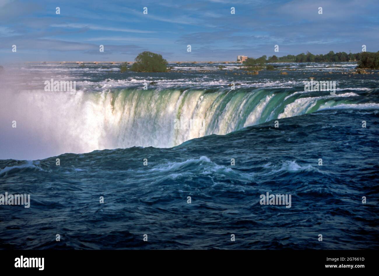 The edge of Niagara Falls Stock Photo - Alamy