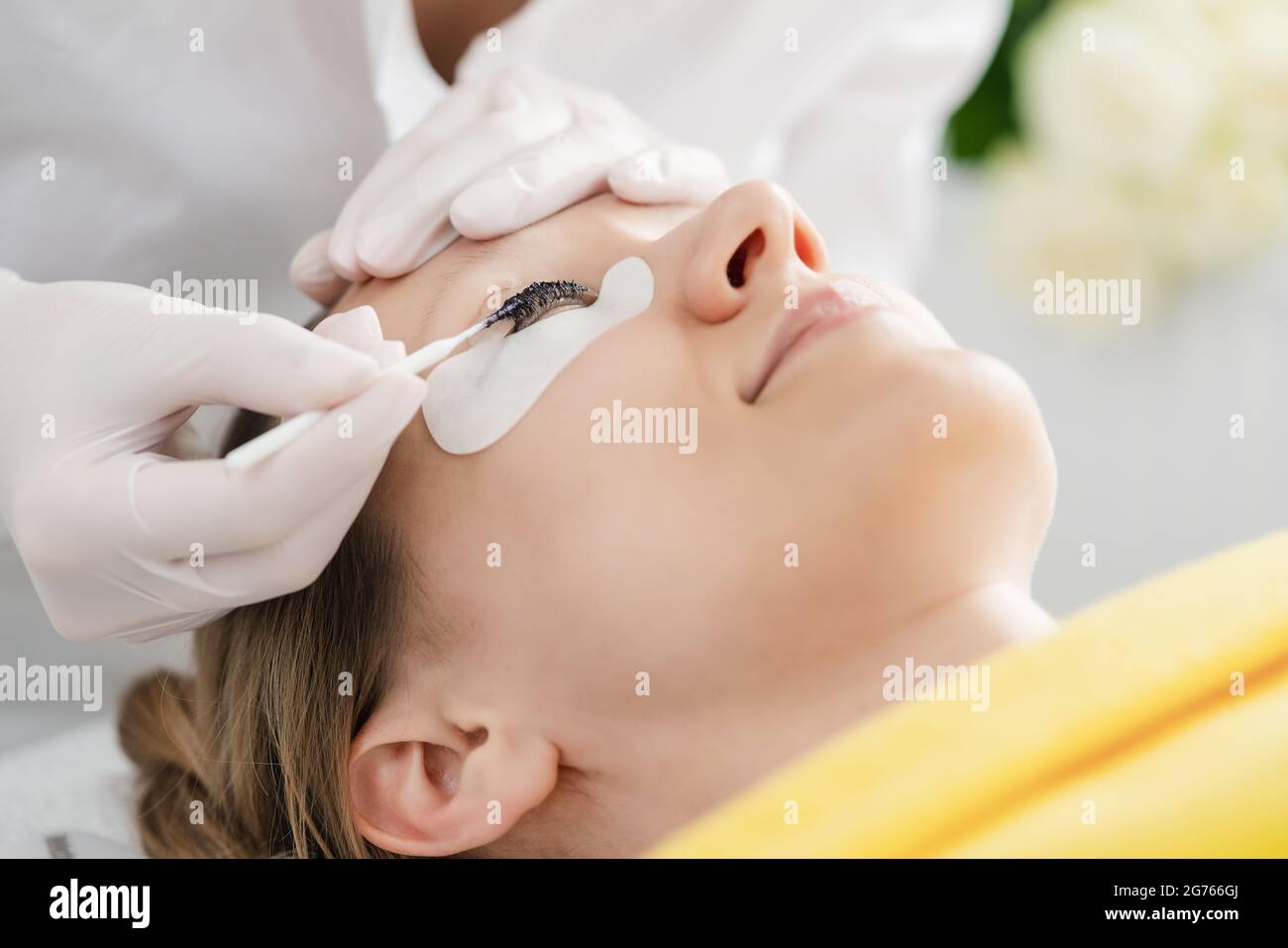 Eyelash extension salon hi-res stock photography and images - Alamy