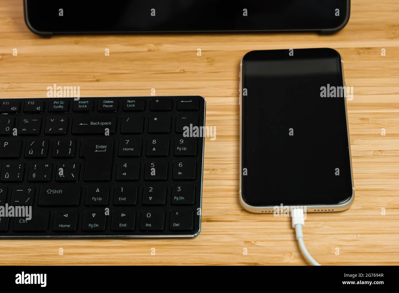 Cell phone recharge office hi-res stock photography and images - Alamy
