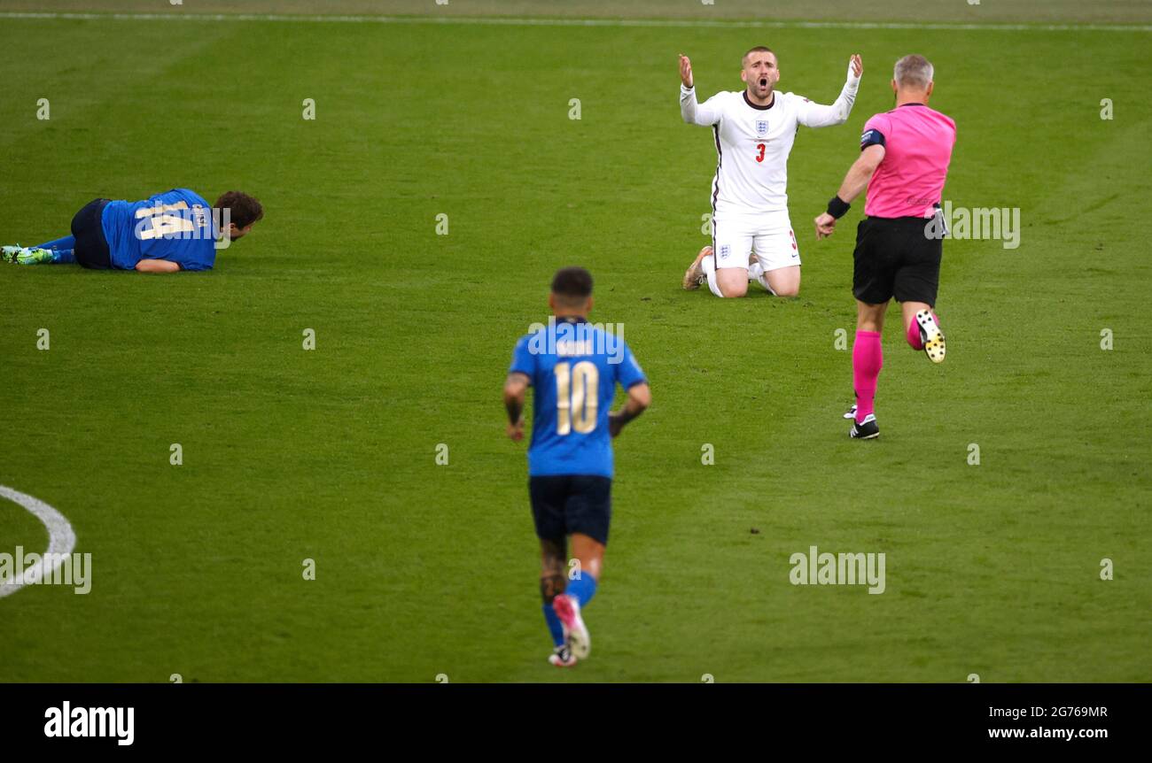 Euro 2020 final luke shaw hi-res stock photography and images - Alamy