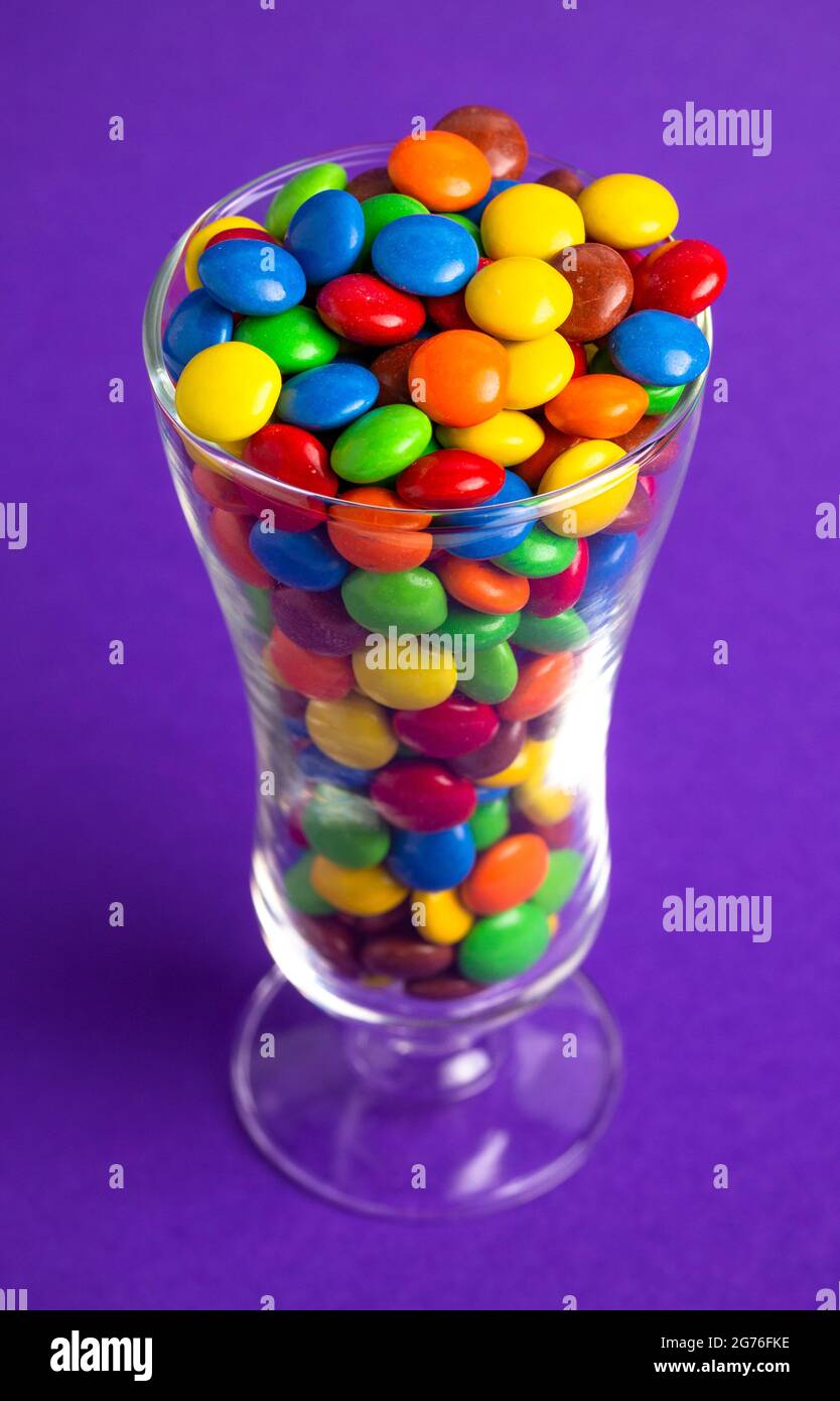 Milk chocolate button buttons hi-res stock photography and images - Alamy