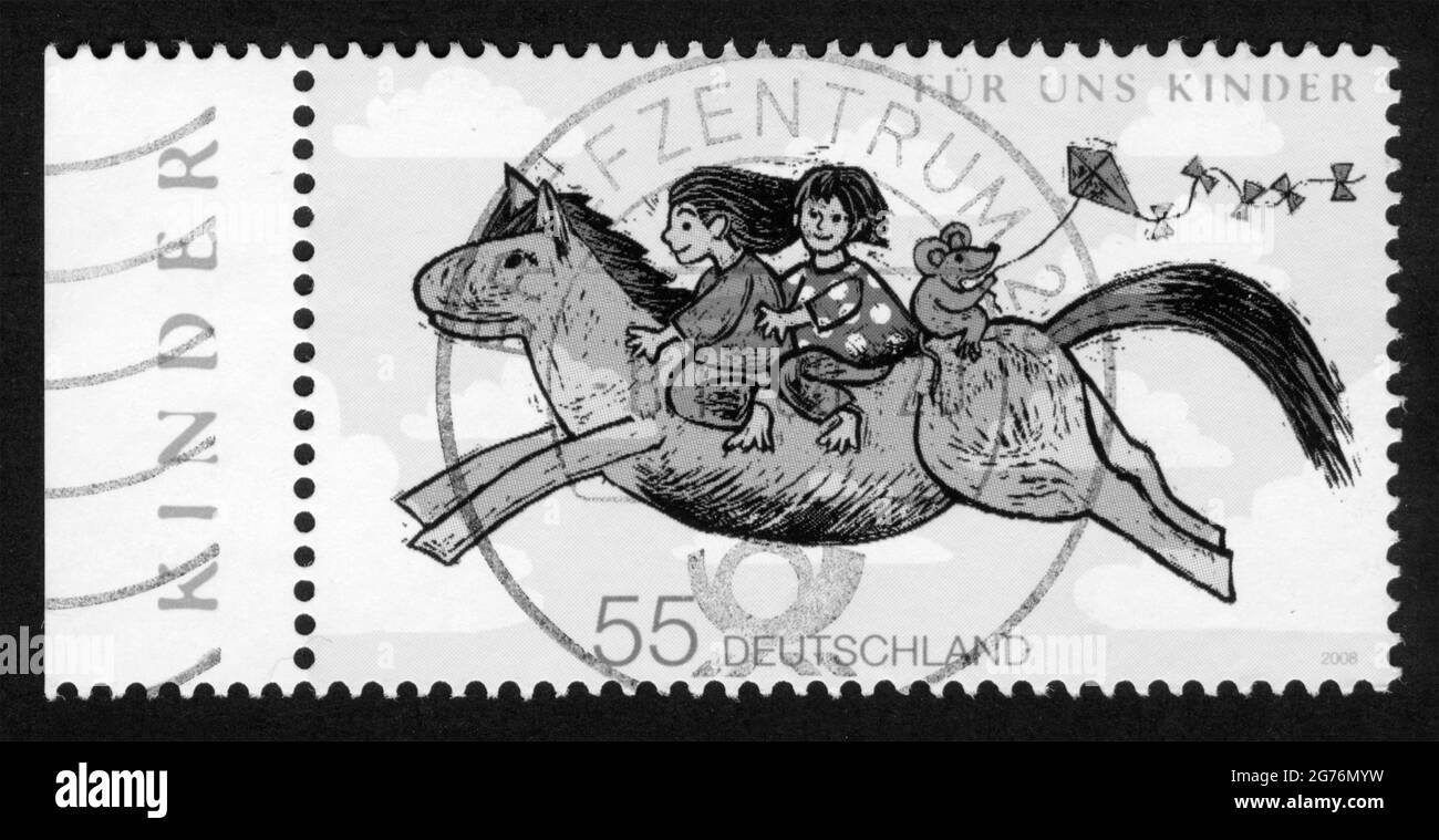 Mailing children hi-res stock photography and images - Alamy