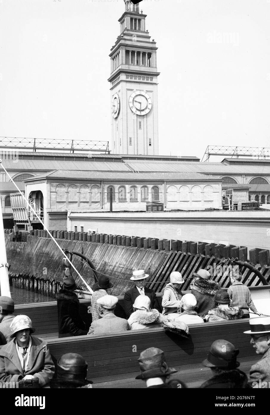 Burton ferry hi-res stock photography and images - Alamy