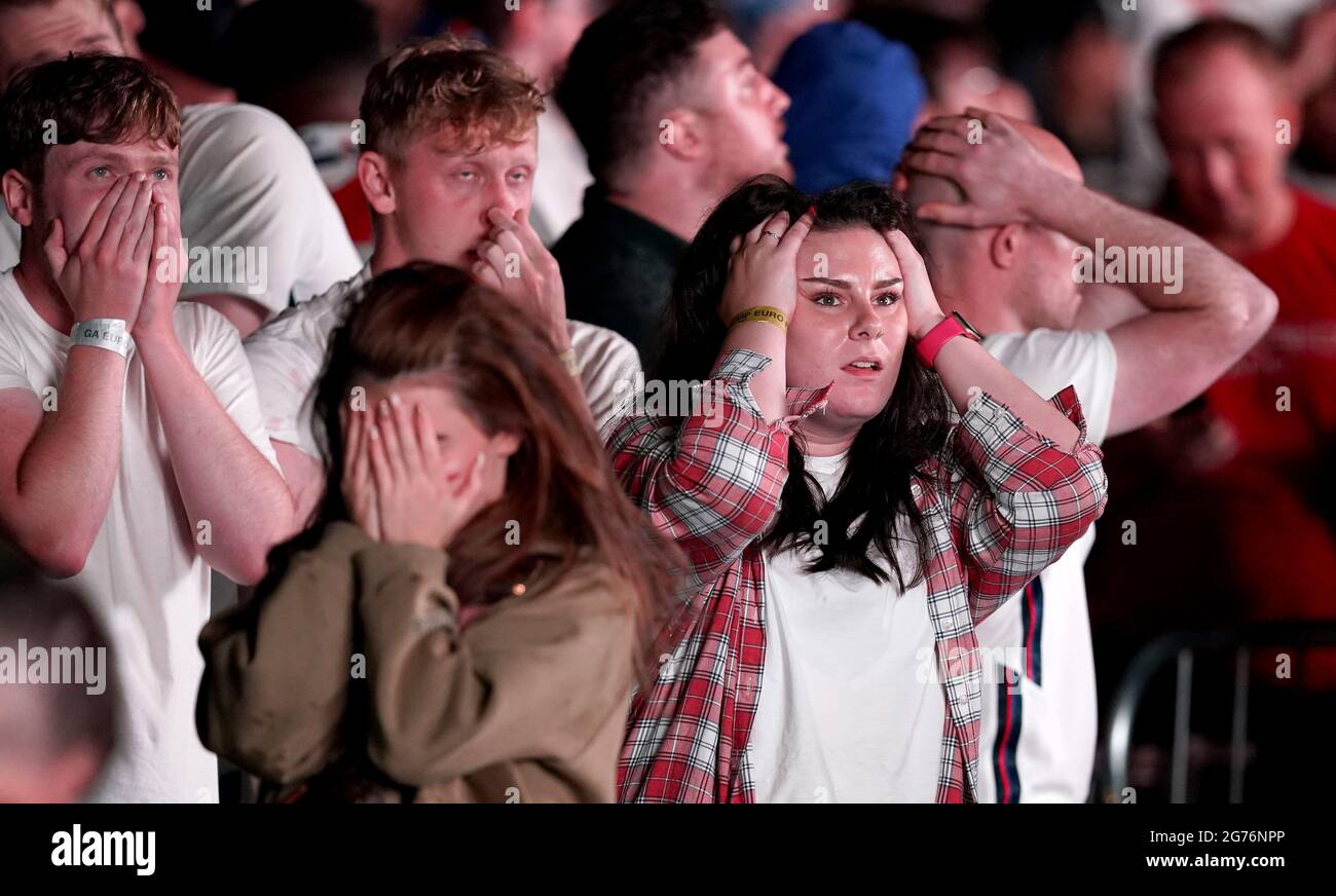 England lose euro 2020 final hi-res stock photography and images - Alamy