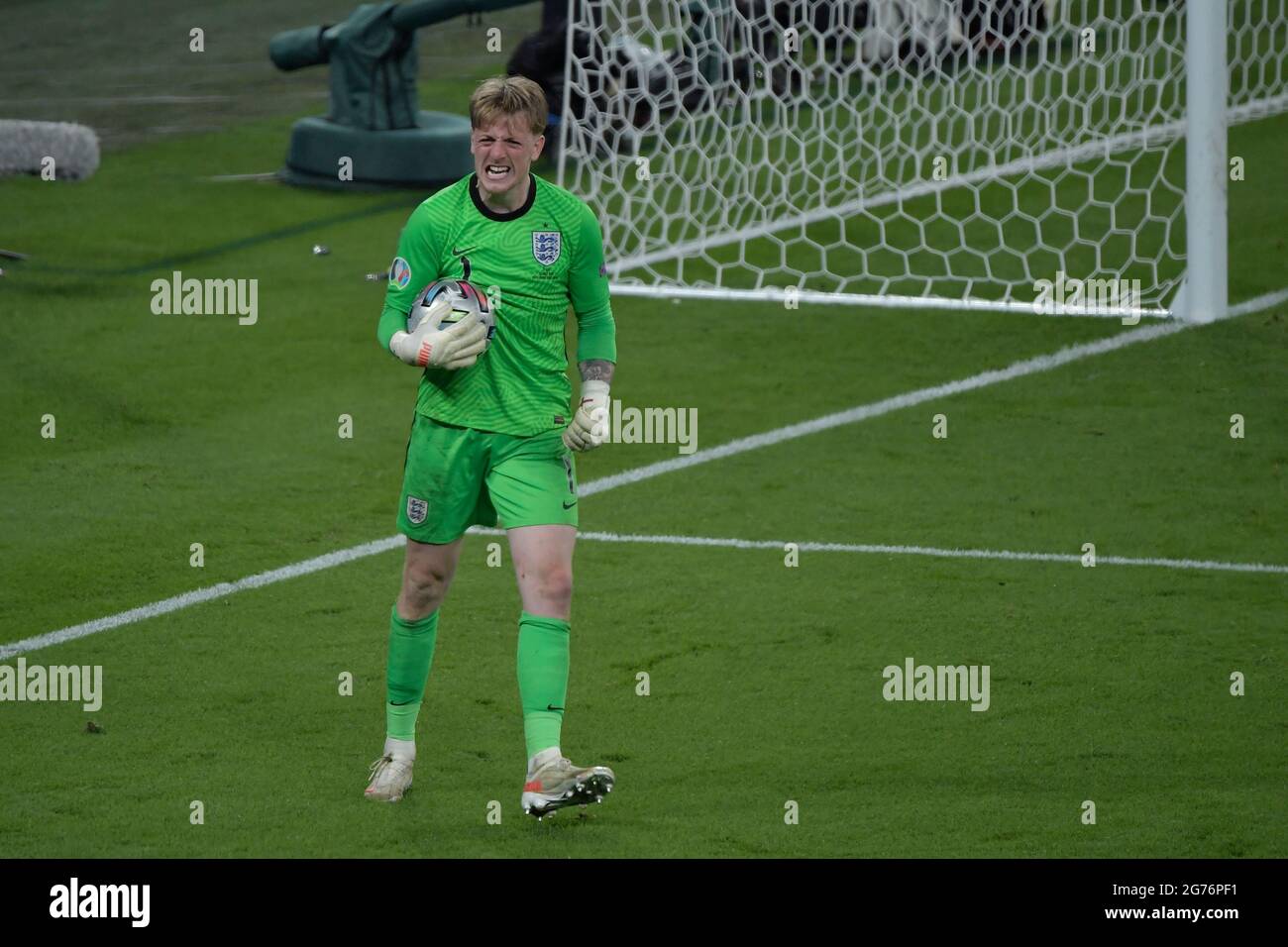 Jordan pickford euro 2020 final hi-res stock photography and images - Alamy