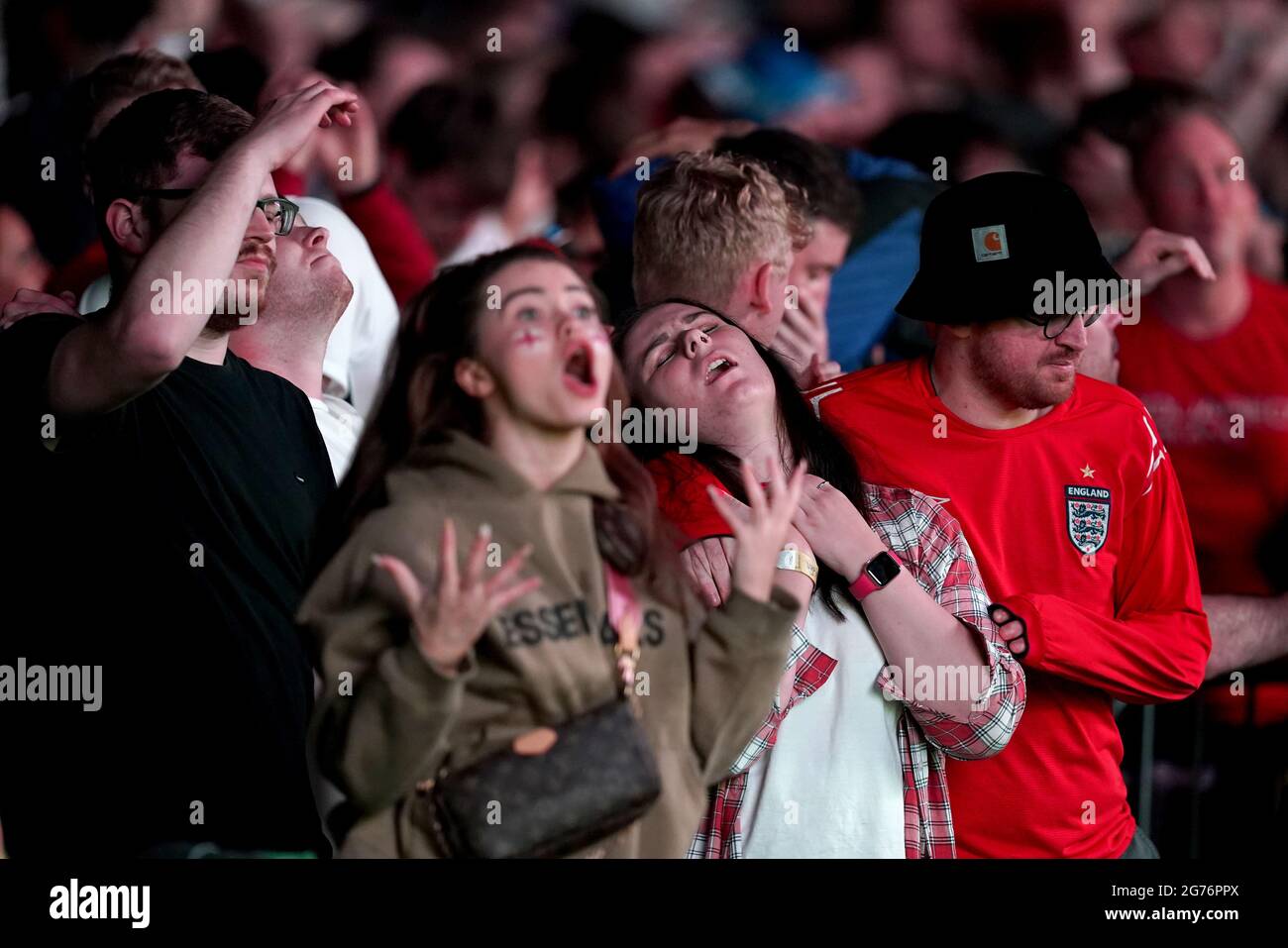 England fans lose euro 2020 hi-res stock photography and images - Alamy