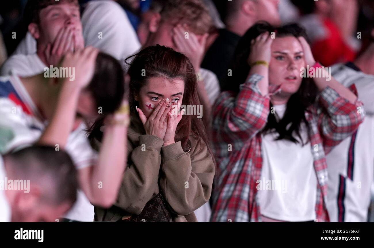 England lose euro 2020 final hi-res stock photography and images - Alamy