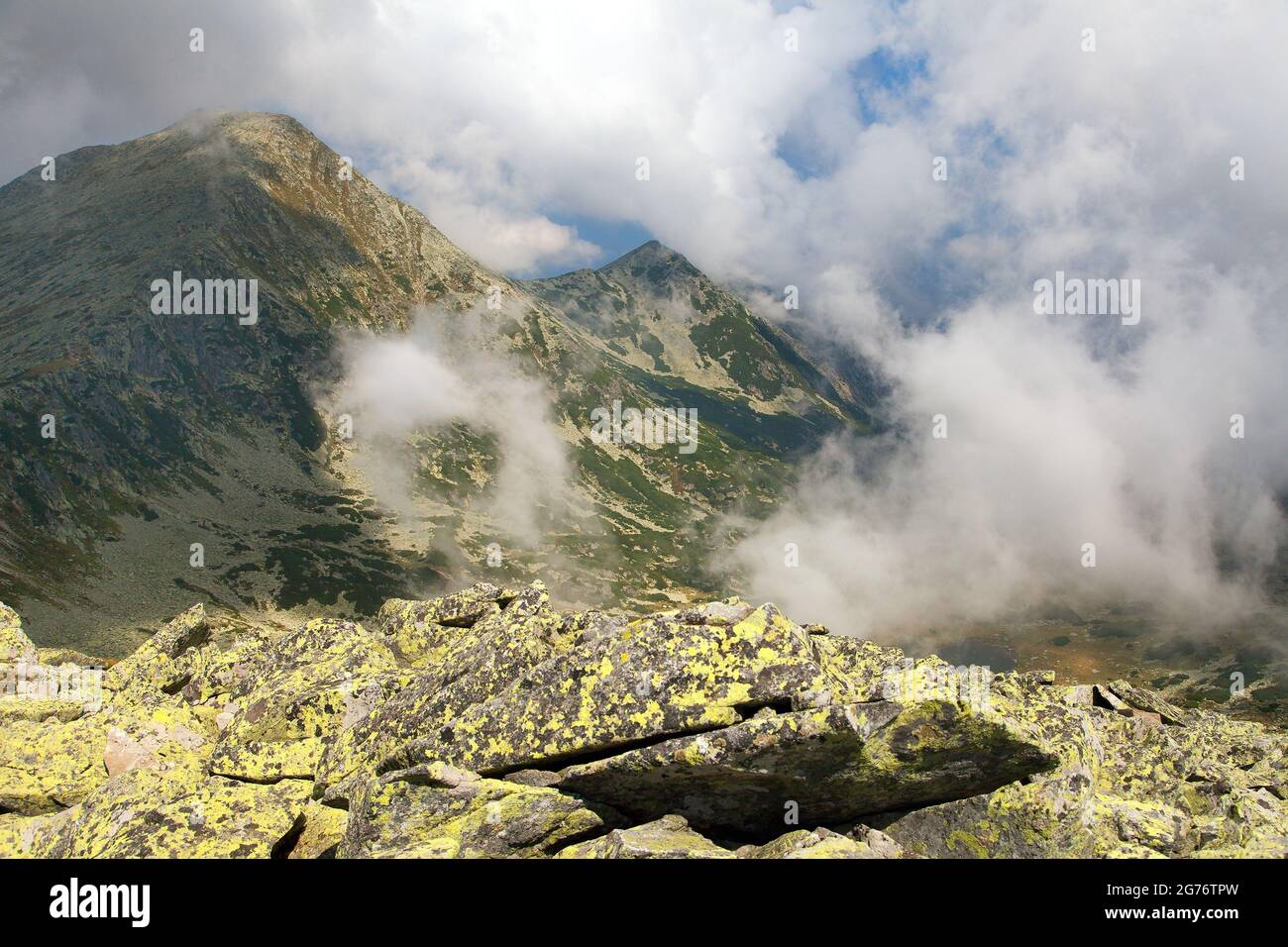 Panoramic mountain view from romanian Carpathia, Retezat mountains ...