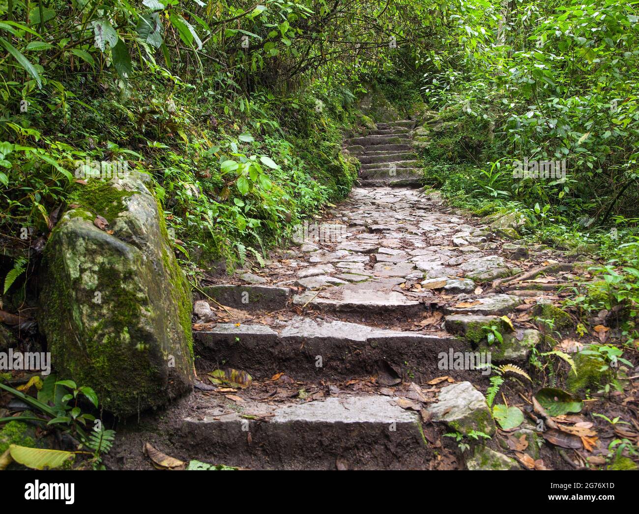Machu Picchu, pathway to peruvian incan town, unesco world heritage ...