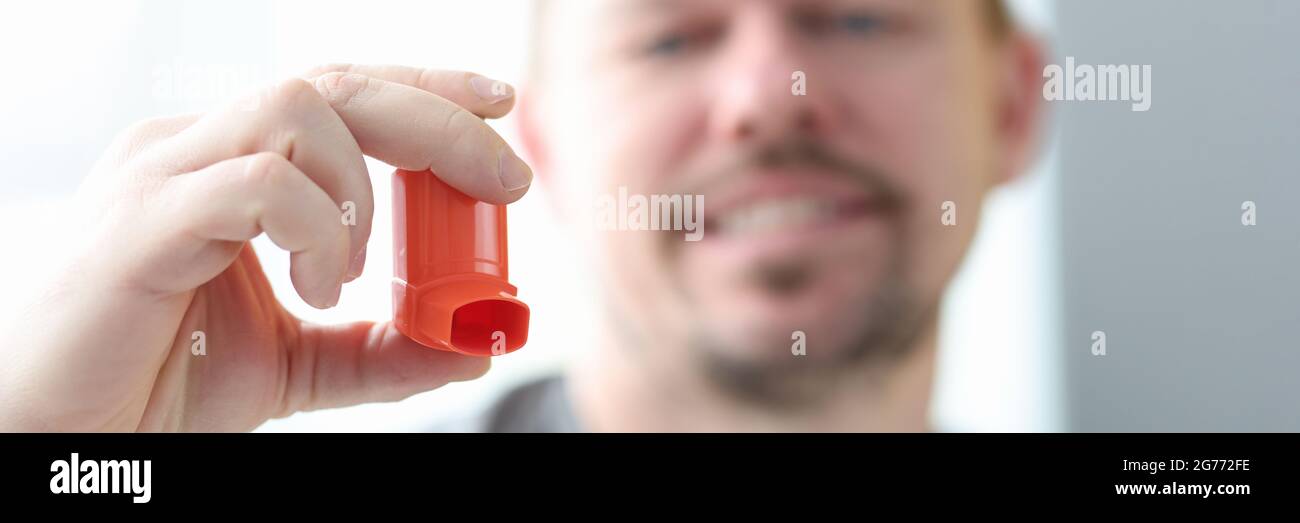 Hold inhaler hi-res stock photography and images - Alamy