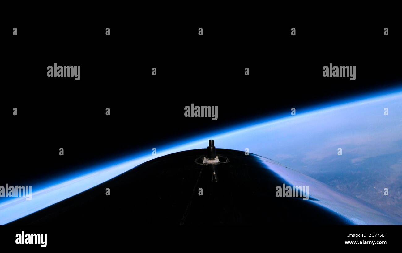 Virgin galactic flight 2021 hi-res stock photography and images - Alamy
