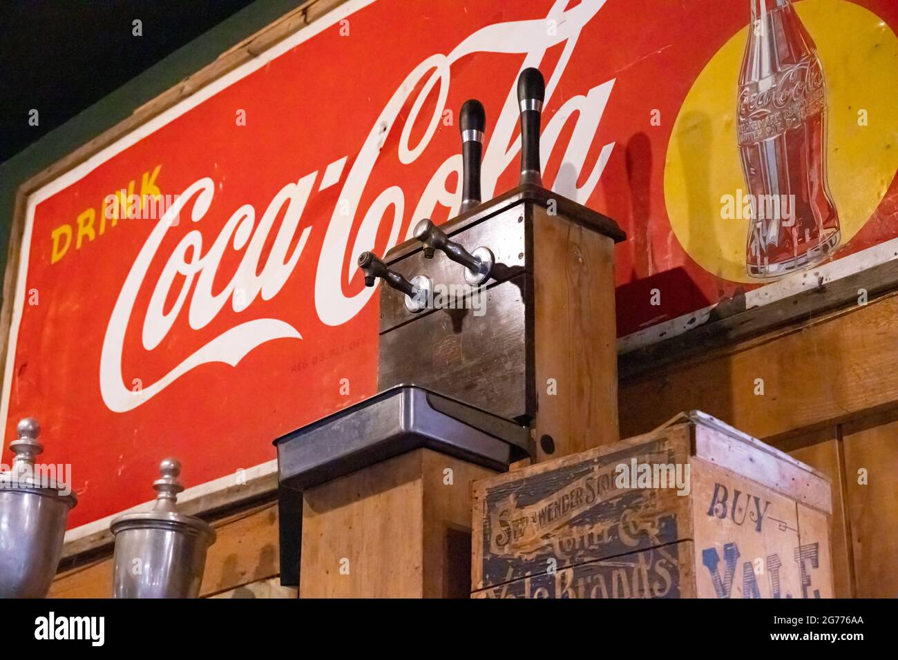 Vintage Coca Cola Sign High Resolution Stock Photography and Images - Alamy