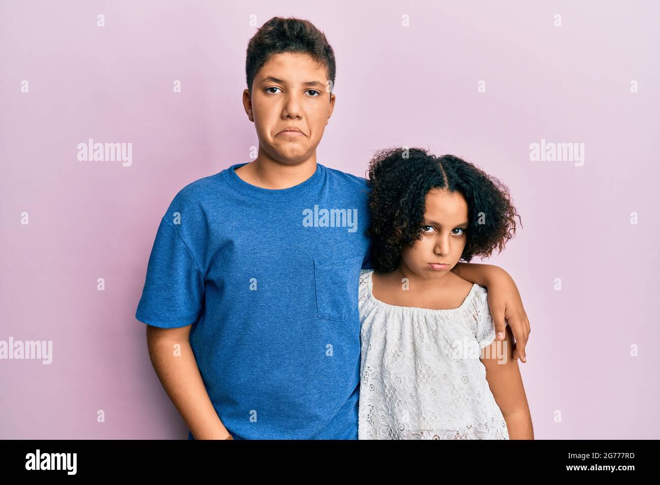 Brother and sister hugging and crying hi-res stock photography and ...