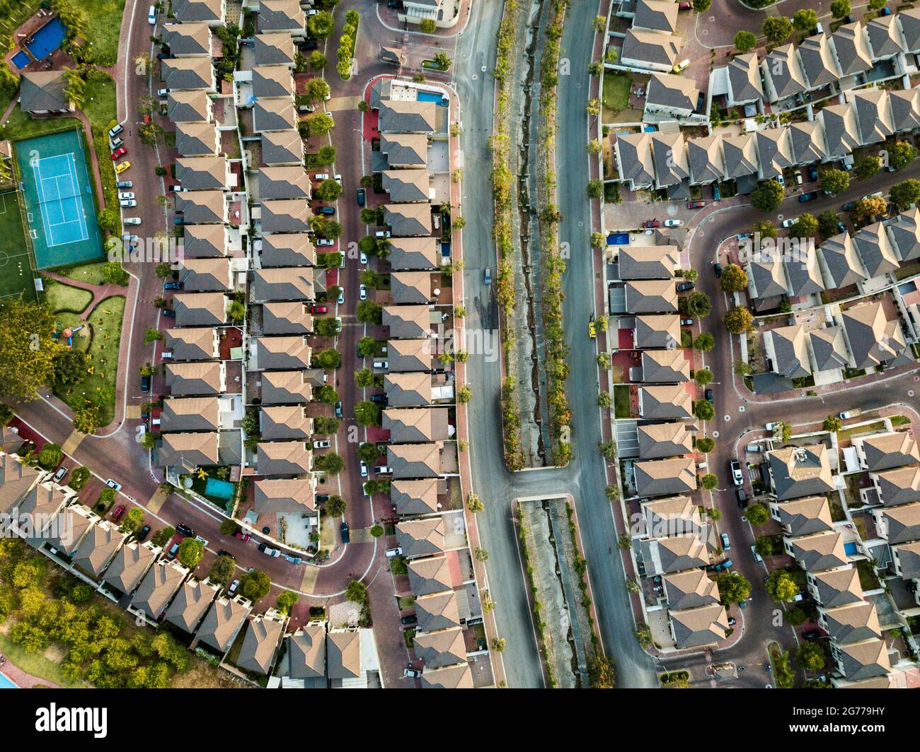 Gated community house hi-res stock photography and images - Alamy