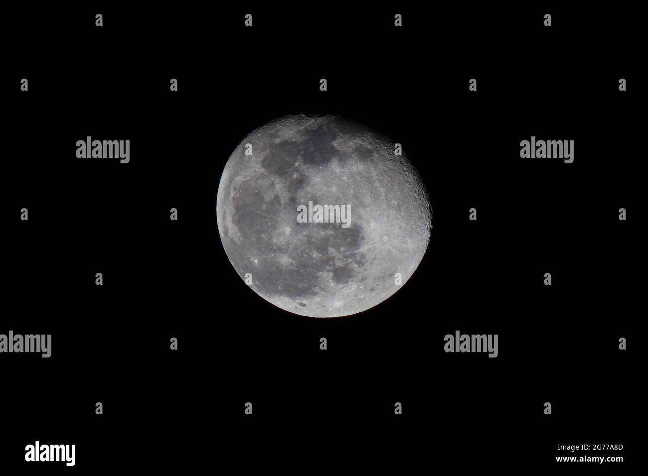 Waning gibbous moon phase hi-res stock photography and images - Alamy