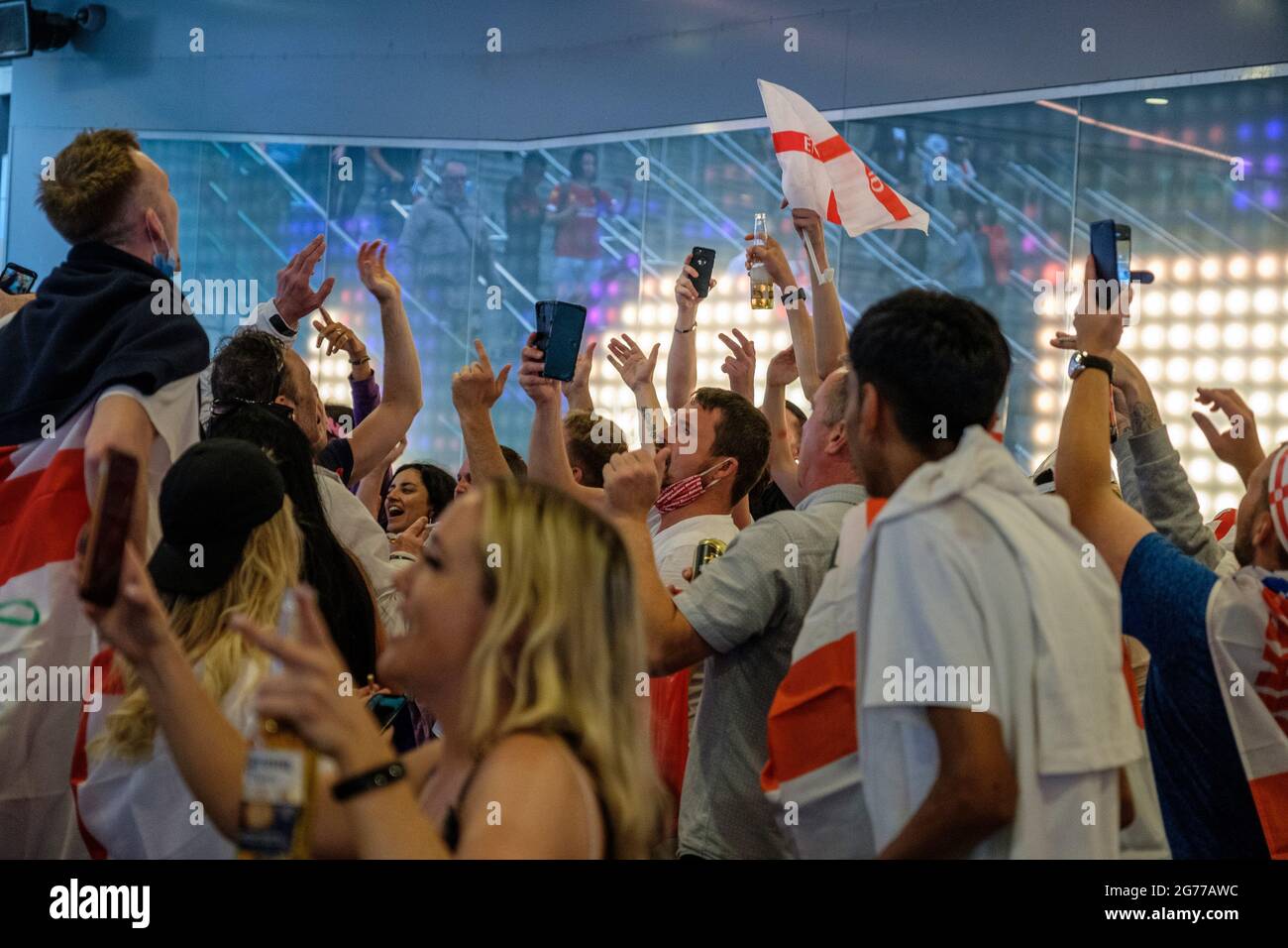 Euro 2020 final wembley fans hi-res stock photography and images - Alamy