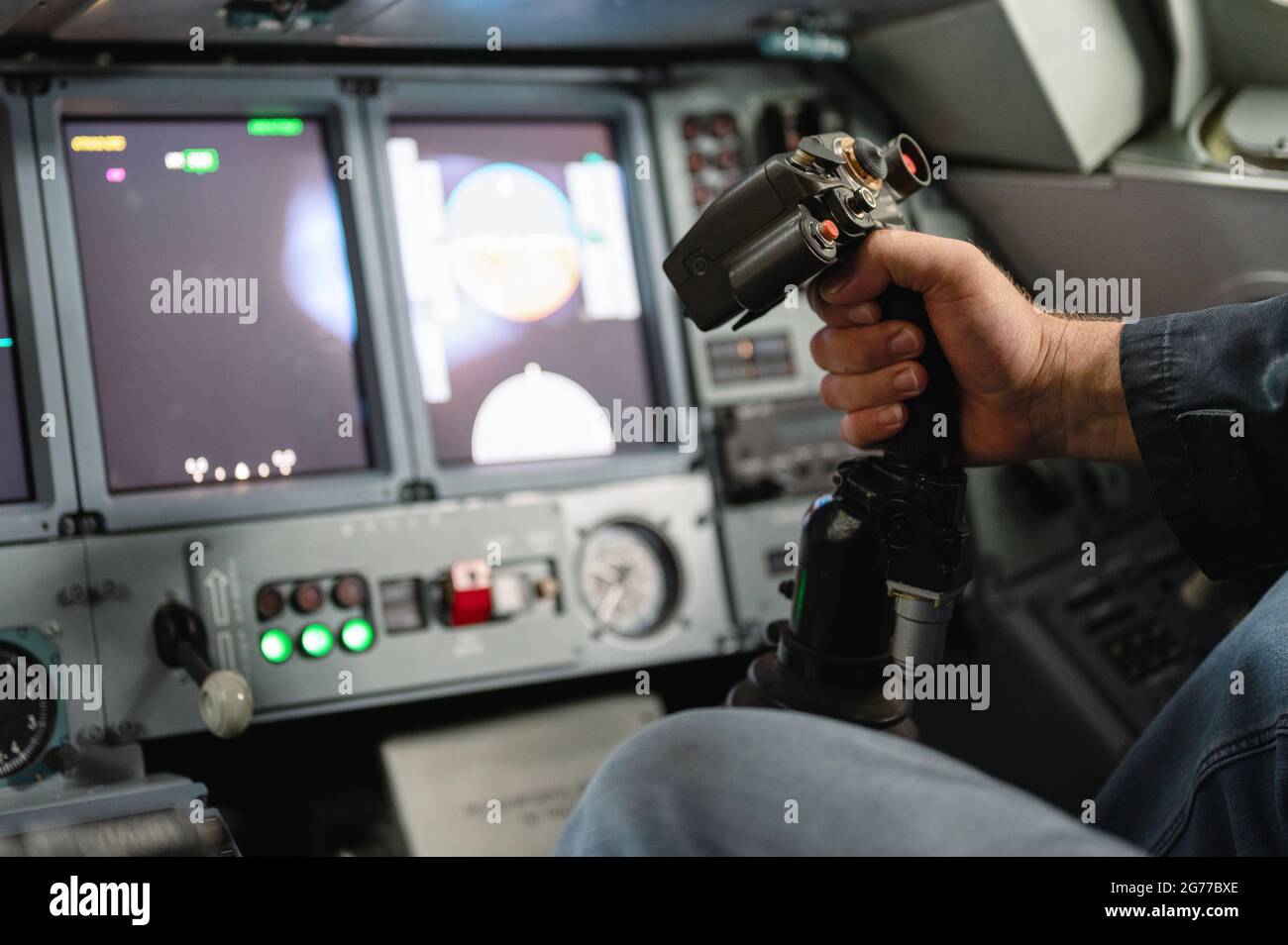 Fighter aircraft inside cockpit hi-res stock photography and images - Alamy