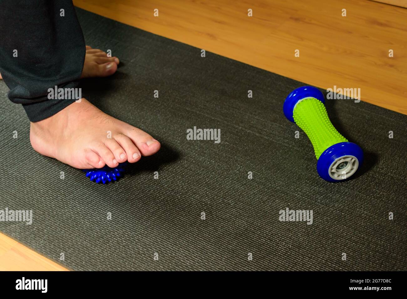 Man doing rehabilitation Stock Photo - Alamy