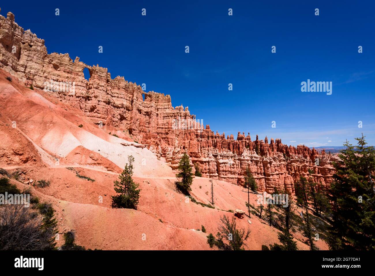 Great walls of Bryce canyon Stock Photo - Alamy