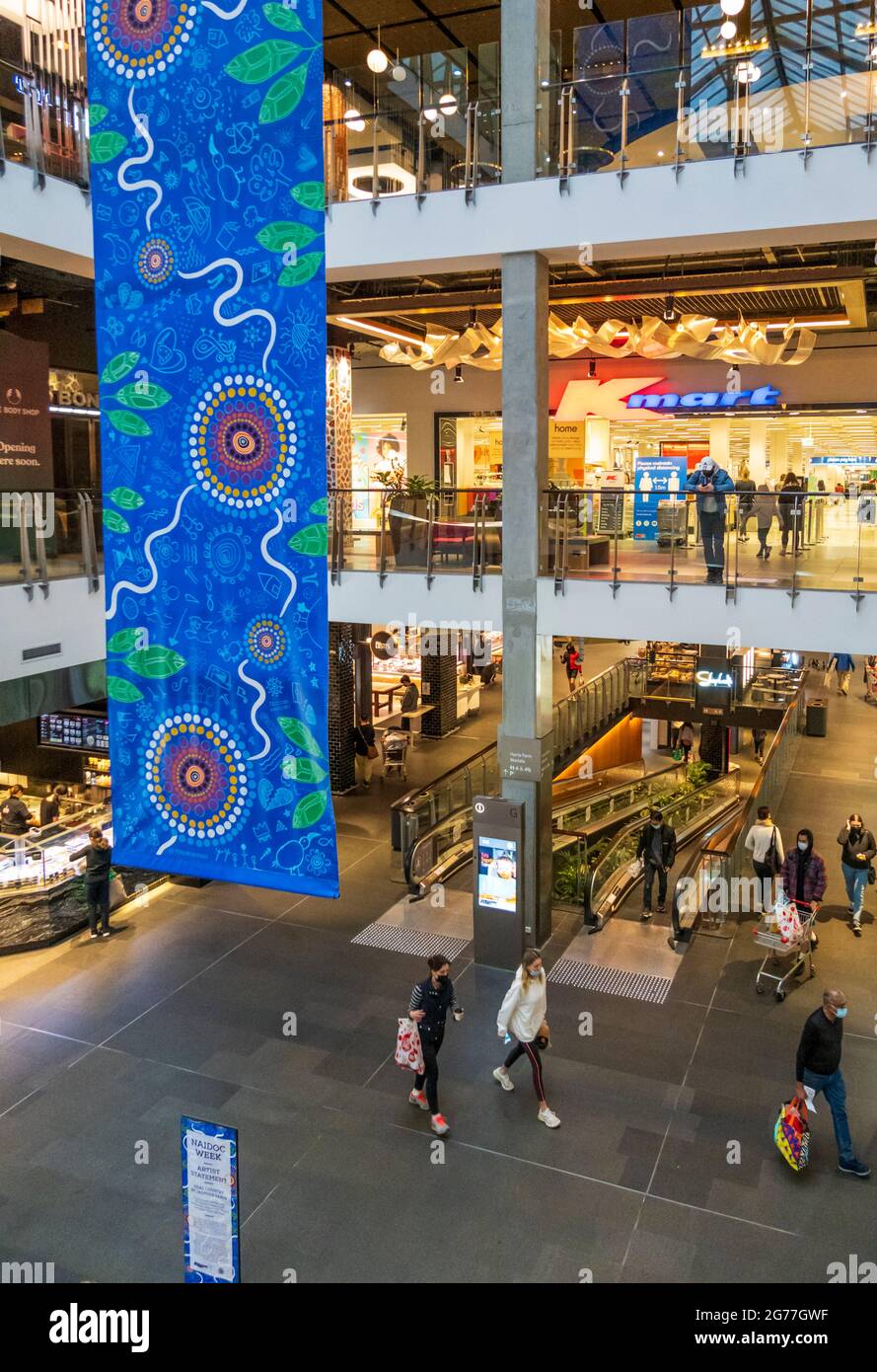 Inside new broadway shopping centre hi-res stock photography and images ...