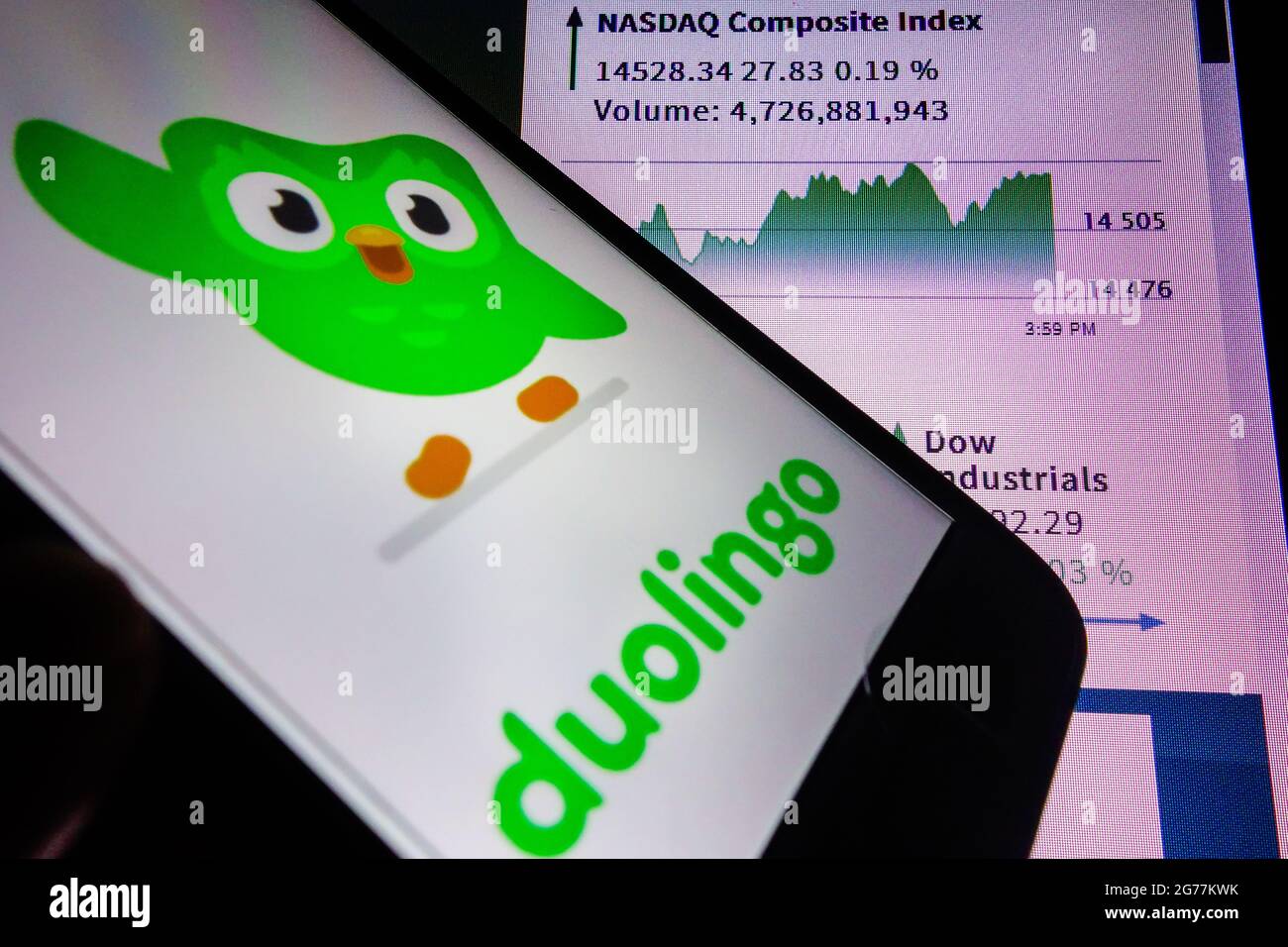 Duolingo symbol hi-res stock photography and images - Alamy