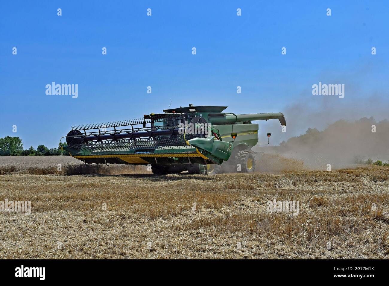 John deere s770 combine hi-res stock photography and images - Alamy