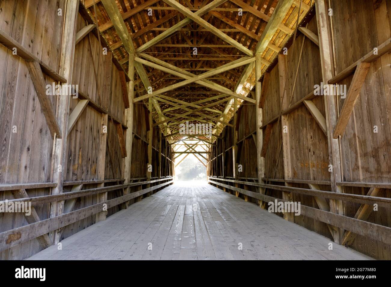 Felton Covered Bridge Crossing the San Lorenzo River. Felton, Santa ...