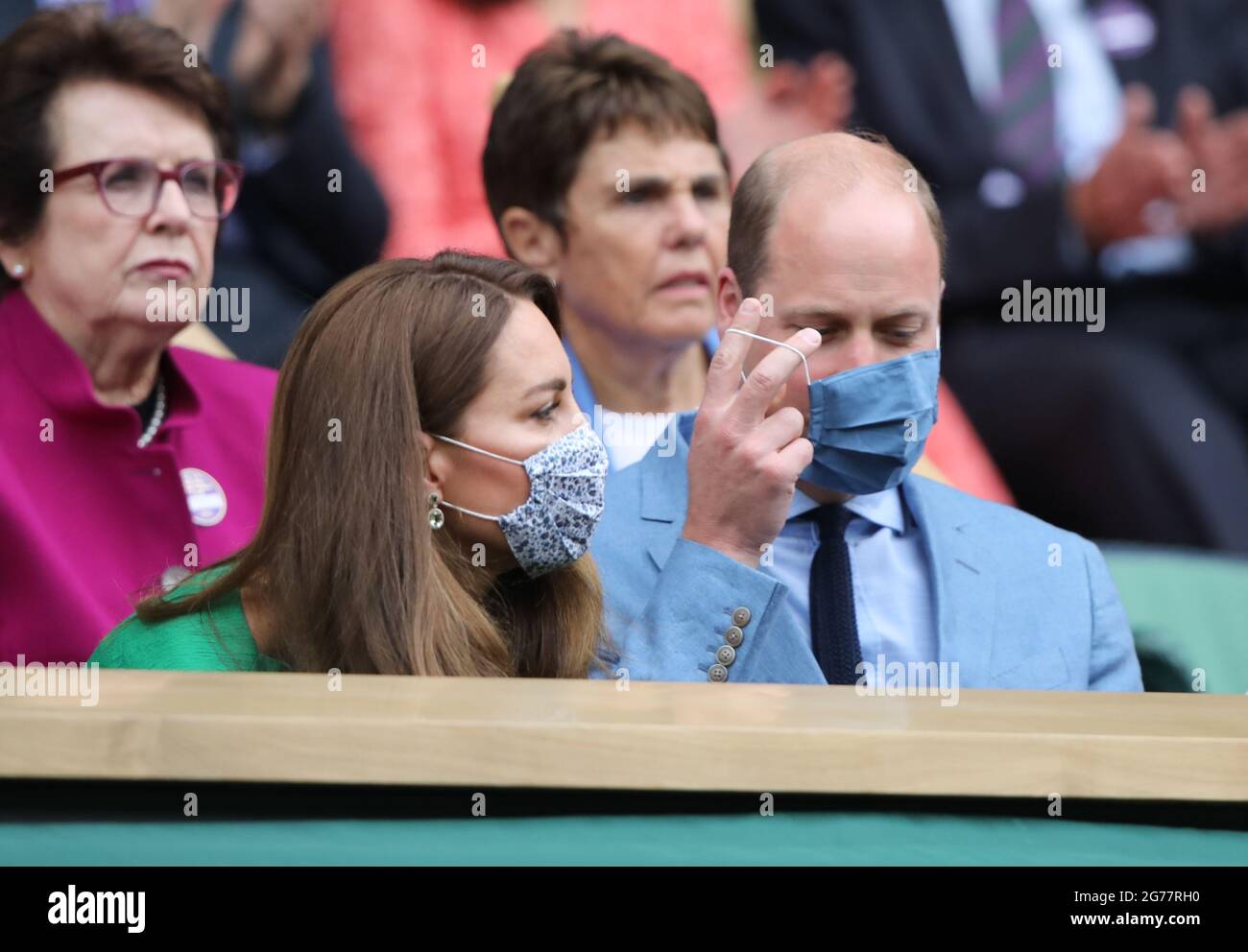 Kate middleton mask hi-res stock photography and images - Alamy