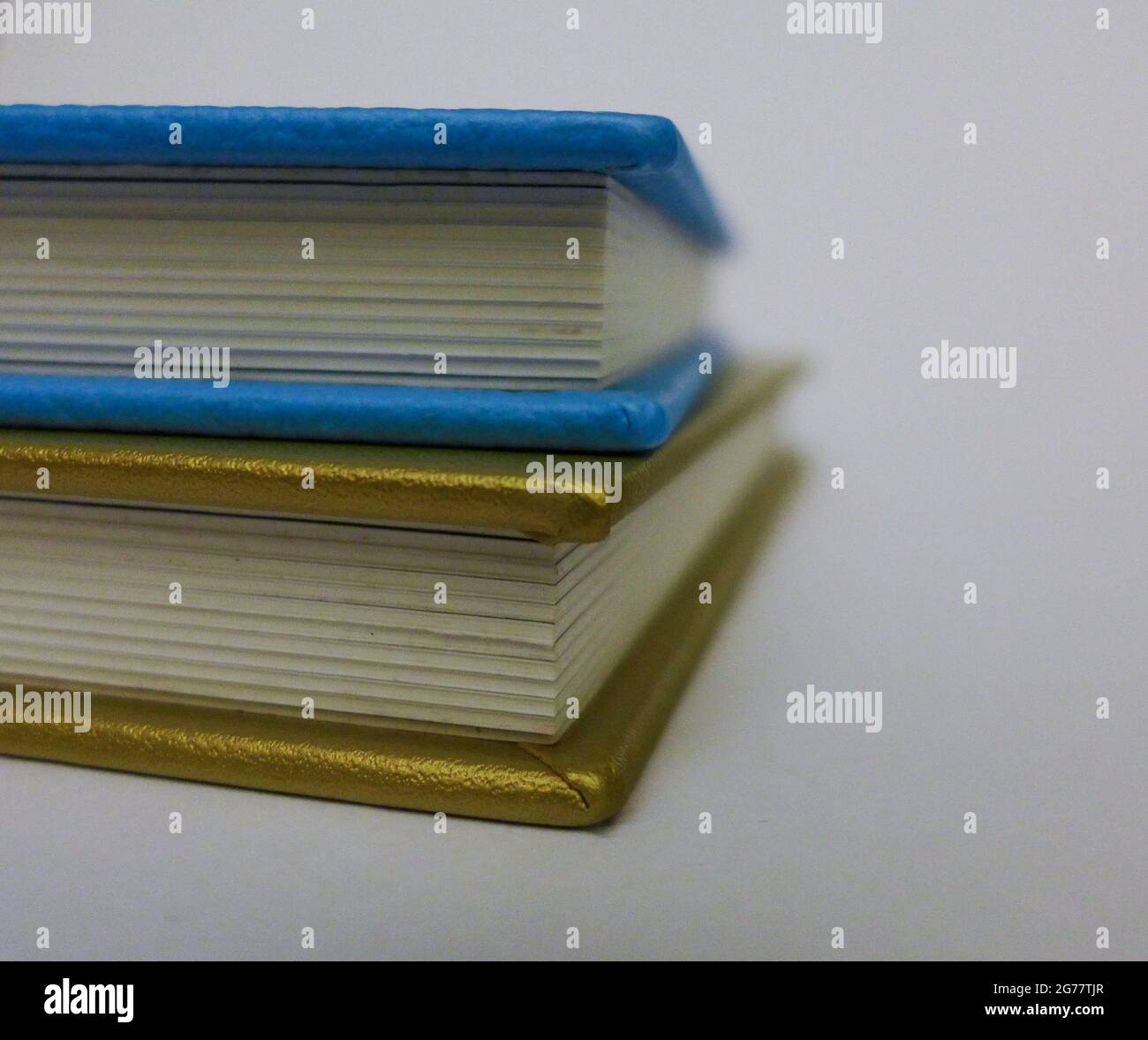 Corner of notebook hi-res stock photography and images - Alamy