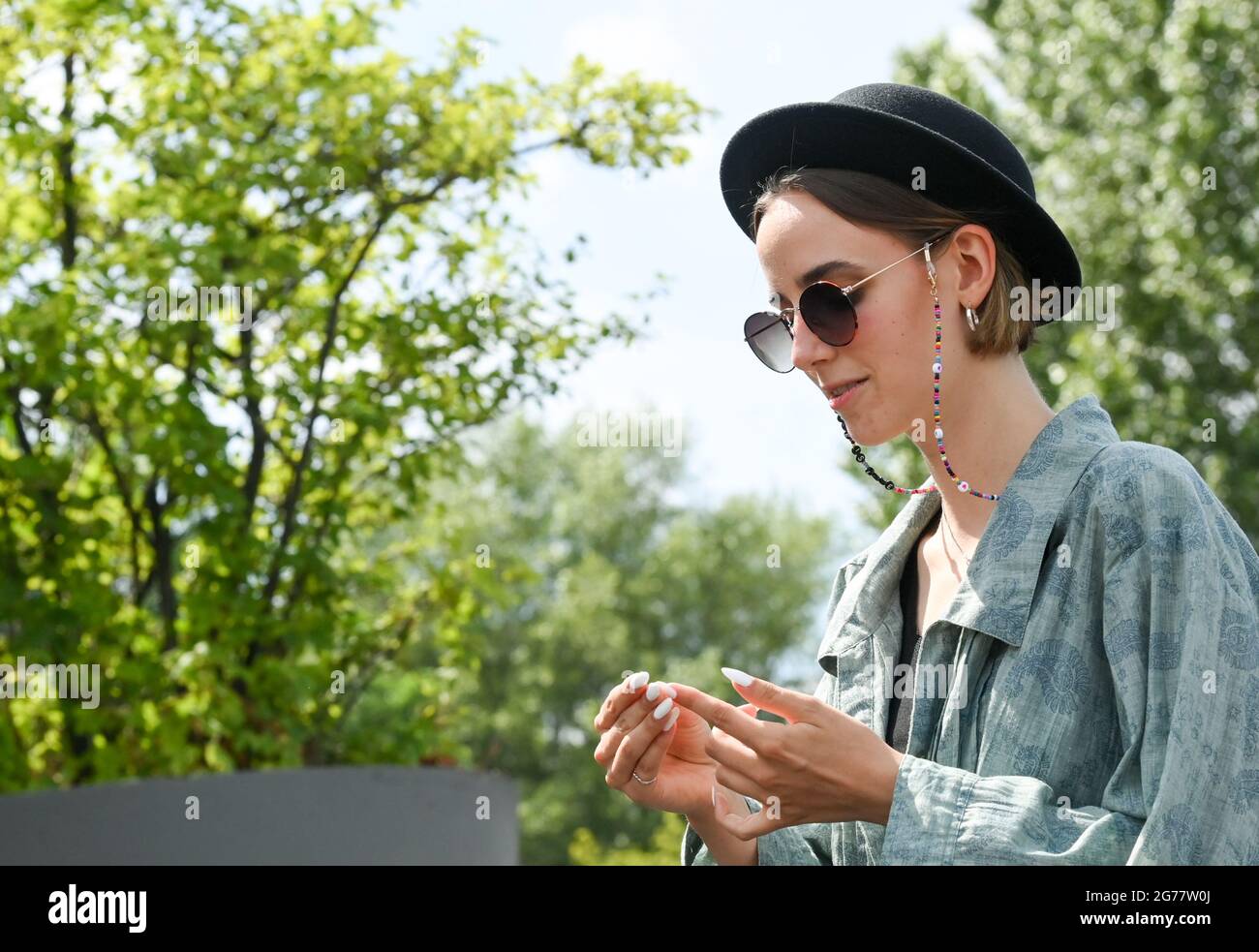 Jewish queer hi-res stock photography and images - Alamy